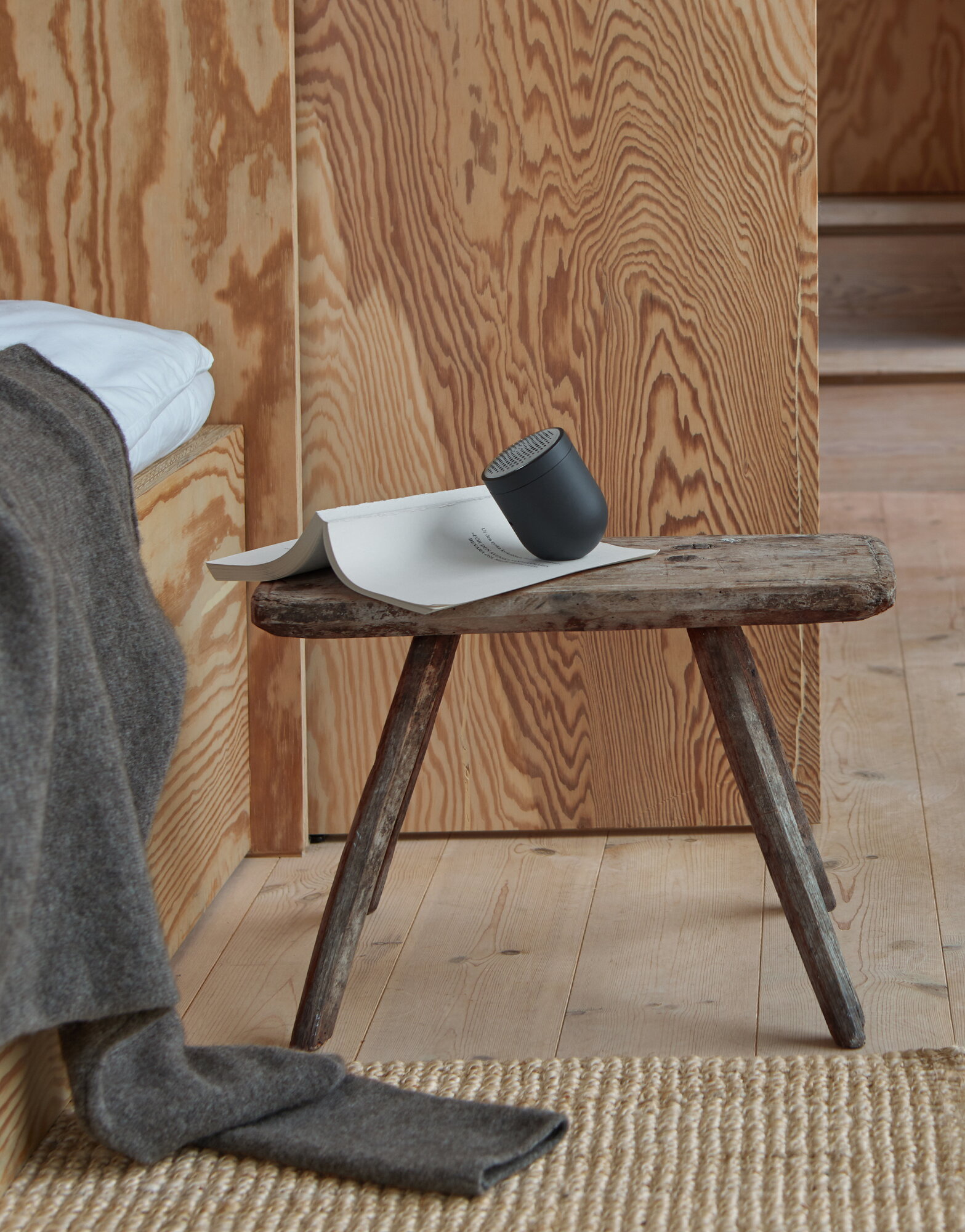 Steamery Pilo No. 2 fabric shaver, charcoal | Finnish Design Shop UK