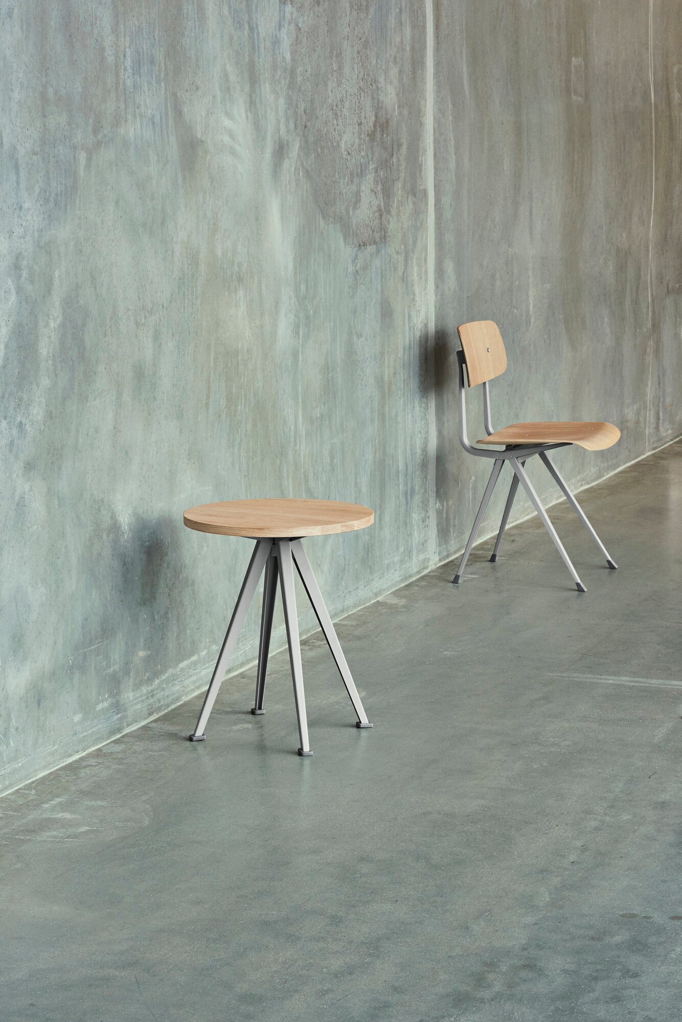 HAY Table basse Pyramid 51, 45 cm, beige - chêne laqué | Finnish Design ...