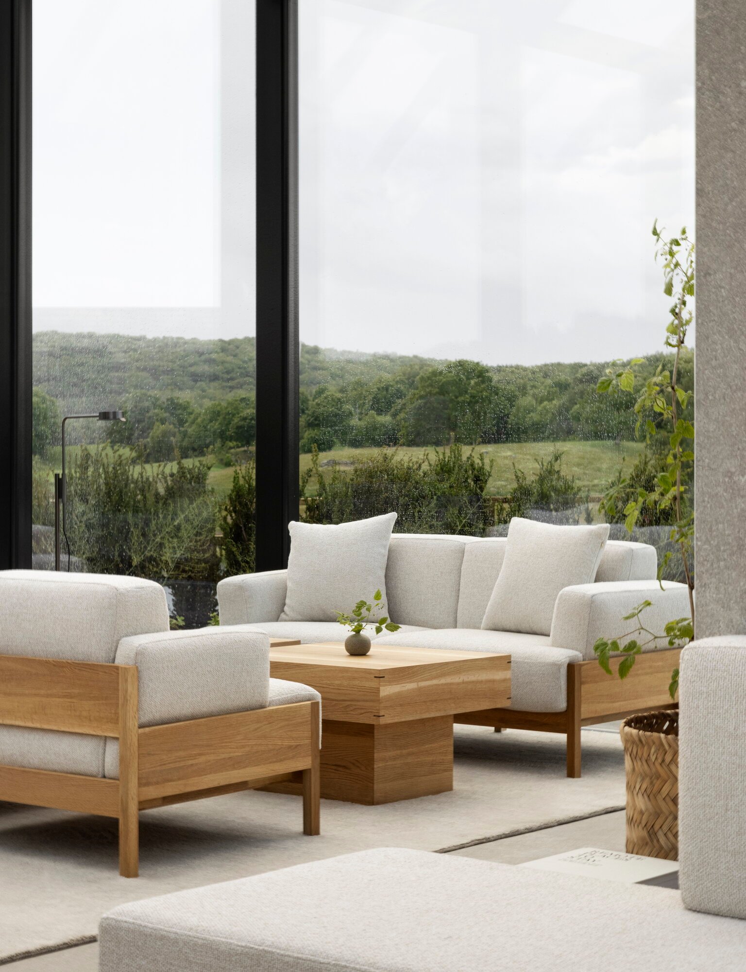 Karimoku Case N-CT02 coffee table, 60 x 70 cm, lacquered oak | Finnish ...