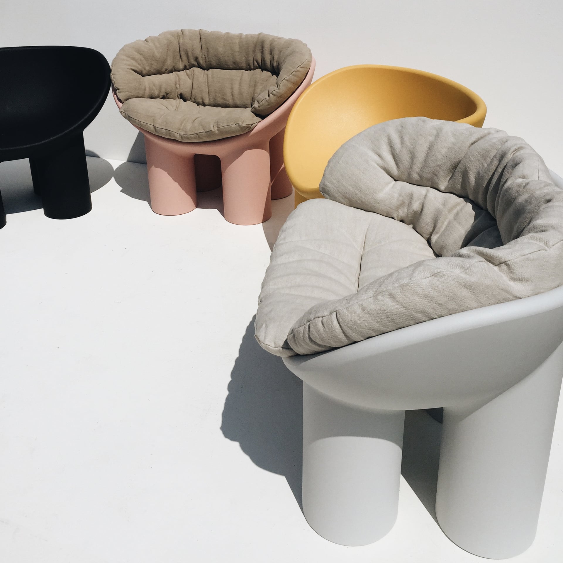 Driade Roly Poly armchair, recycled plastic, black | Finnish Design Shop