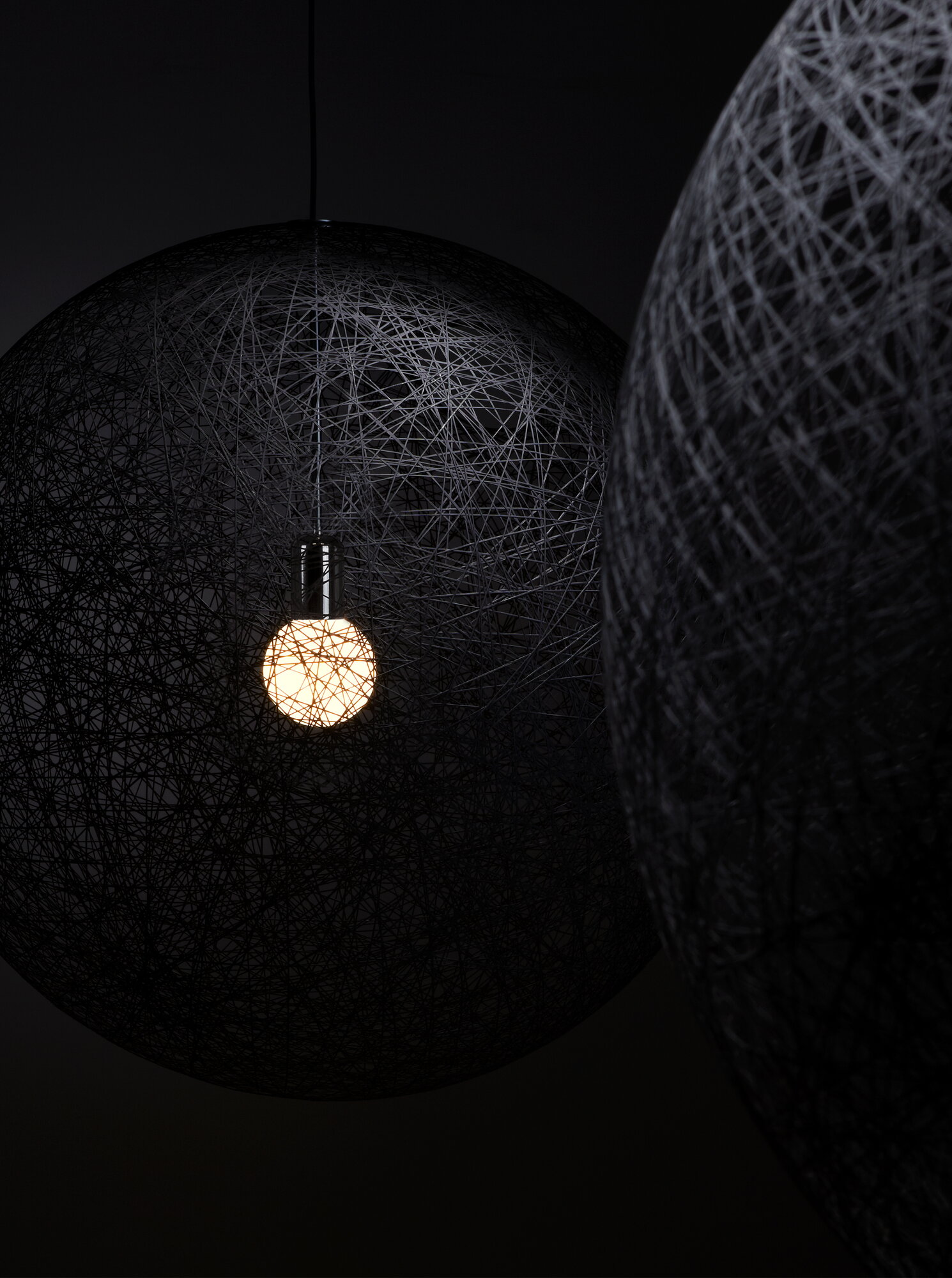 Moooi Random Light II pendant, medium, black | Finnish Design Shop