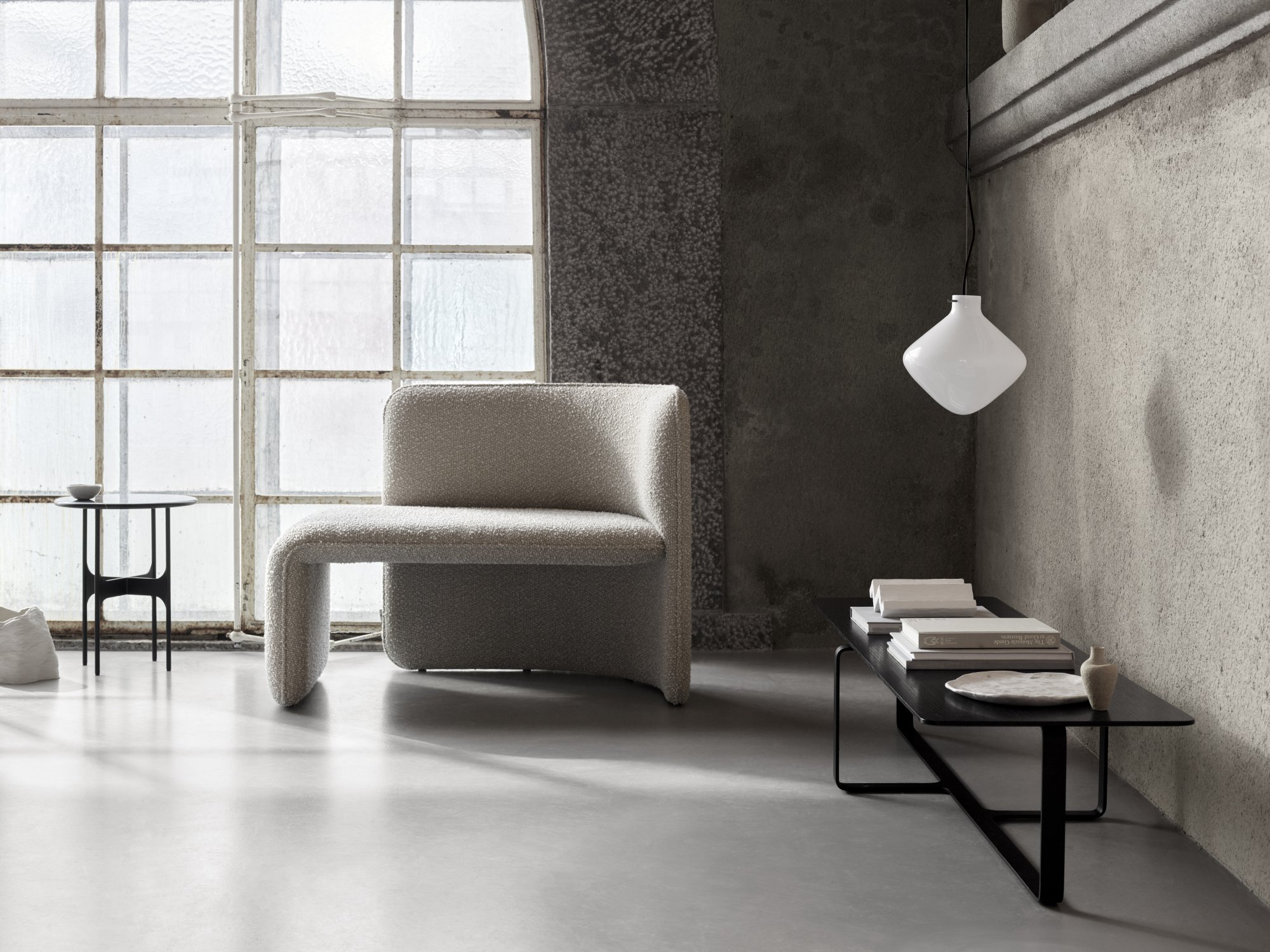 Wendelbo Floema sohvapöytä, pieni, musta - pähkinä | Finnish Design Shop