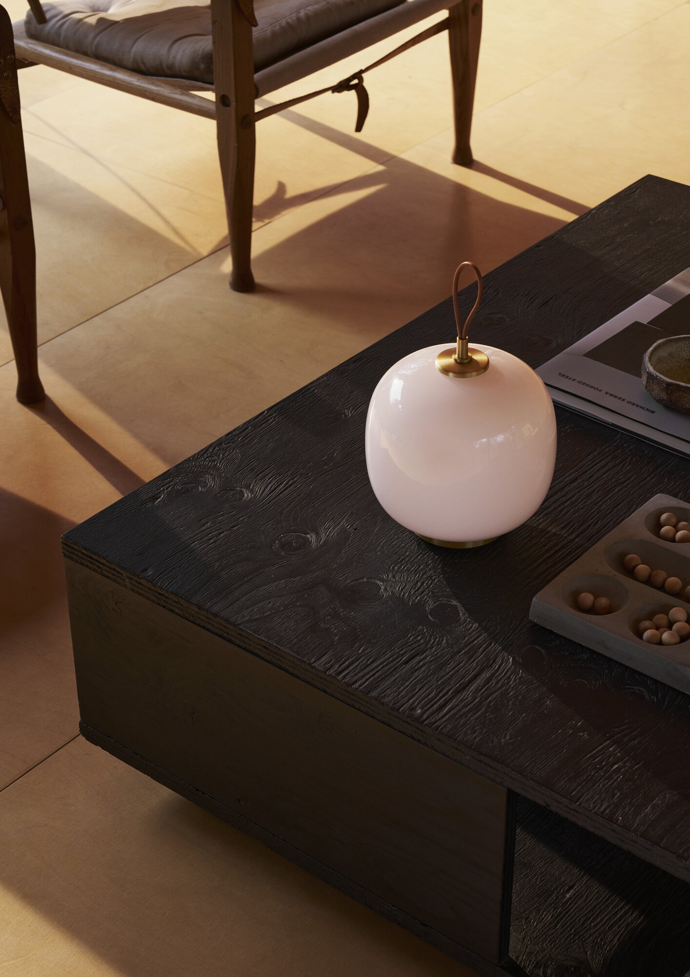 Louis Poulsen VL45 Radiohus portable lamp, brass - pale rose | Finnish ...