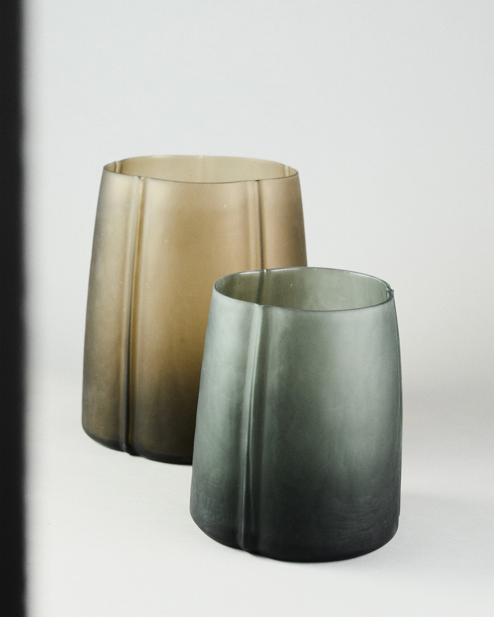 Serax Shapes 01 vase, dark grey | Finnish Design Shop