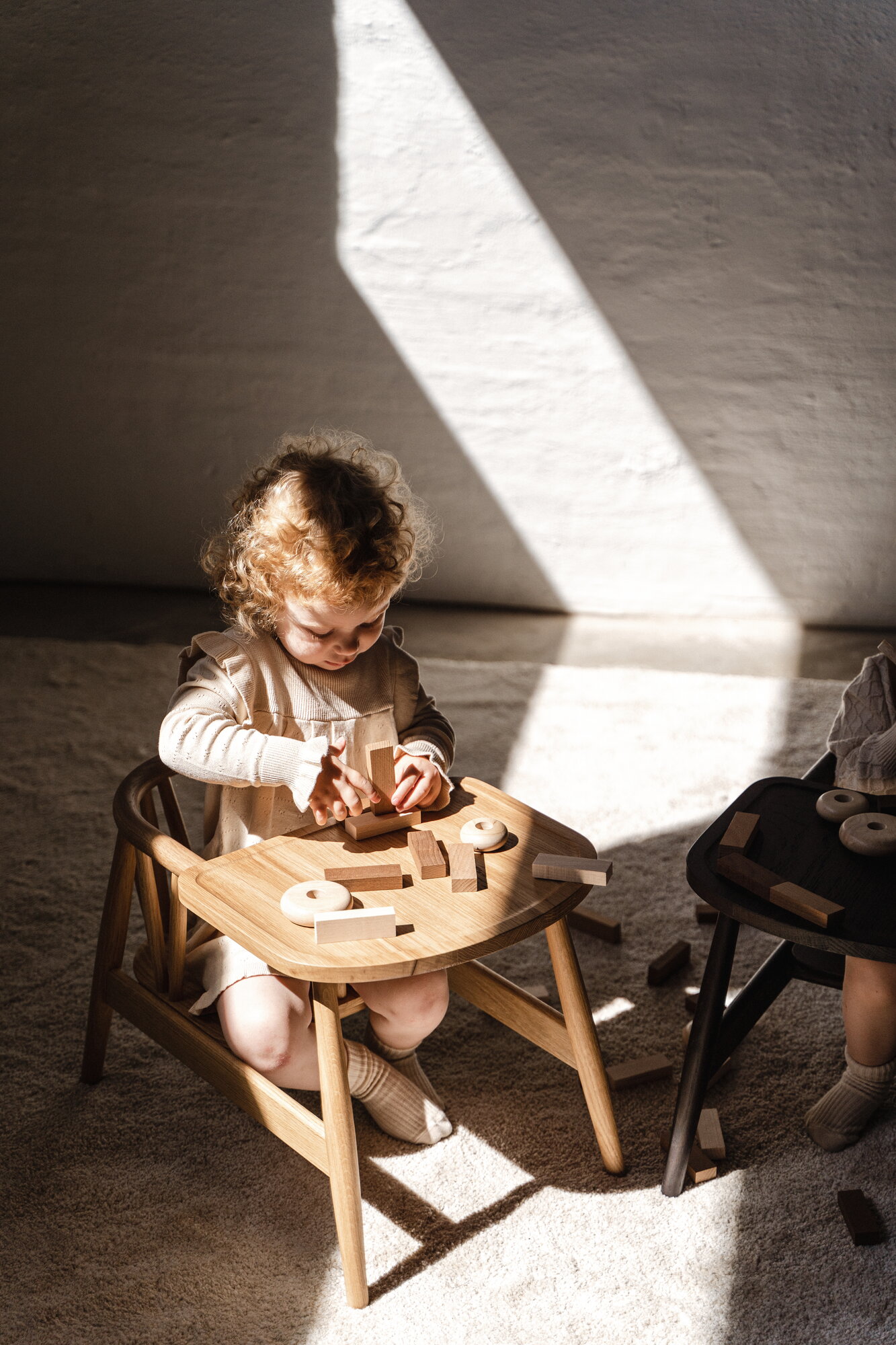Oaklings Smilla toddler chair with tray, oak | Finnish Design Shop