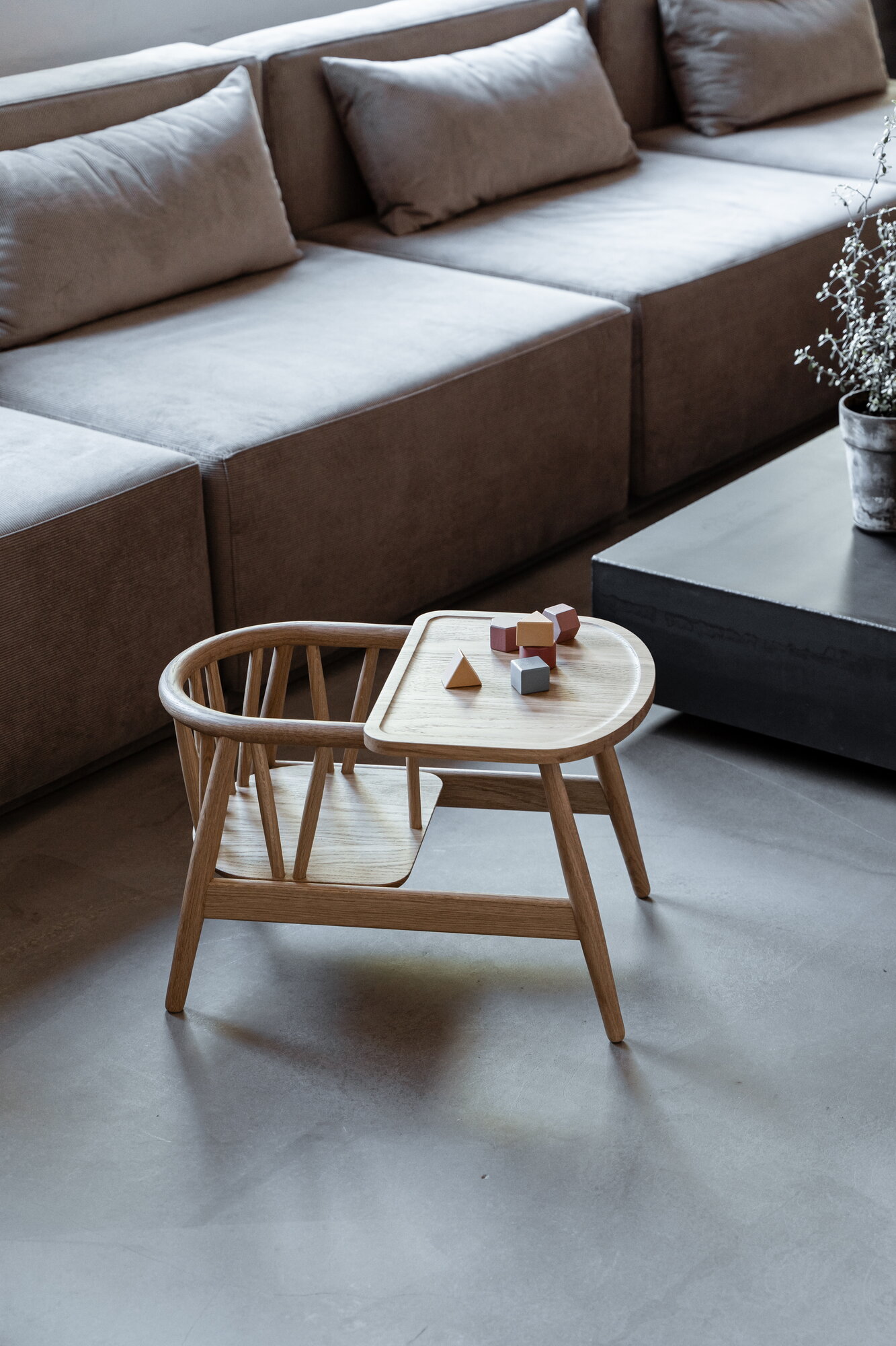 Oaklings Smilla toddler chair with tray, oak | Finnish Design Shop