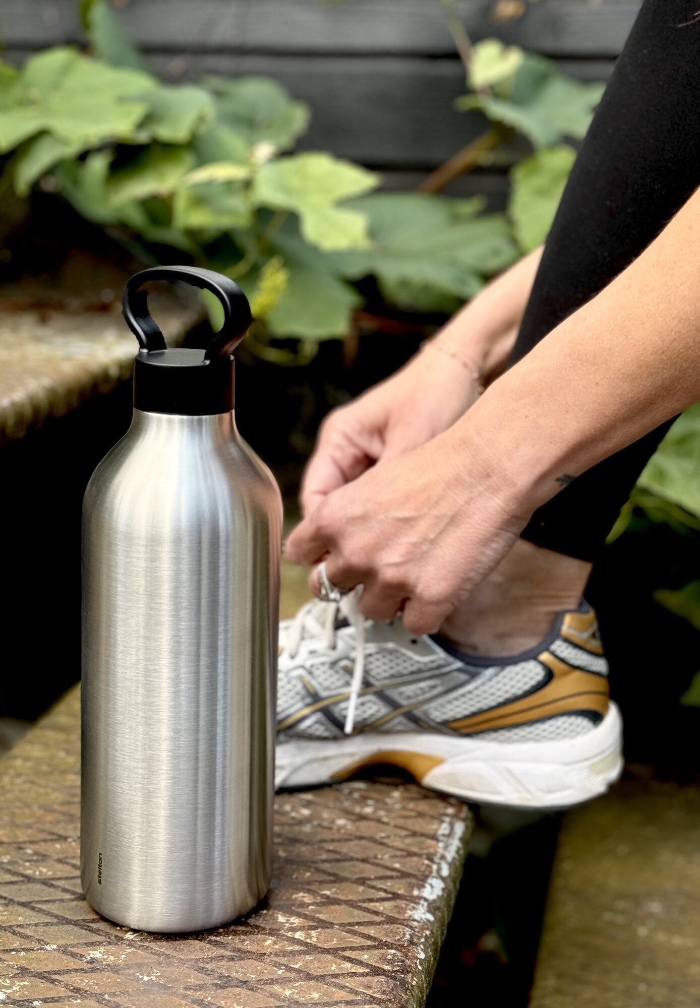 Stelton Tabi vacuum insulated bottle, 1 L, steel | Finnish Design Shop