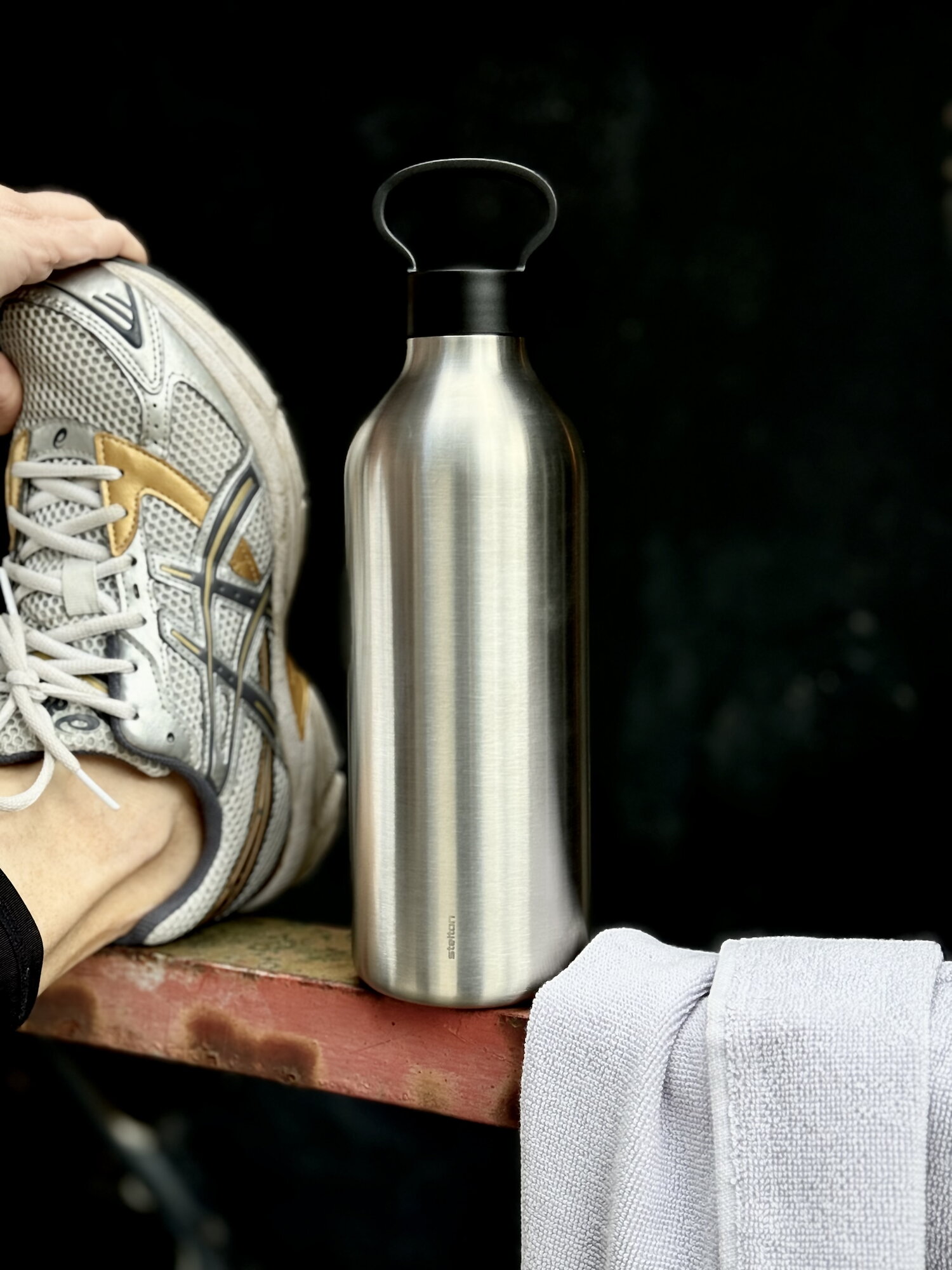 Stelton Tabi vacuum insulated bottle, 1 L, steel | Finnish Design Shop