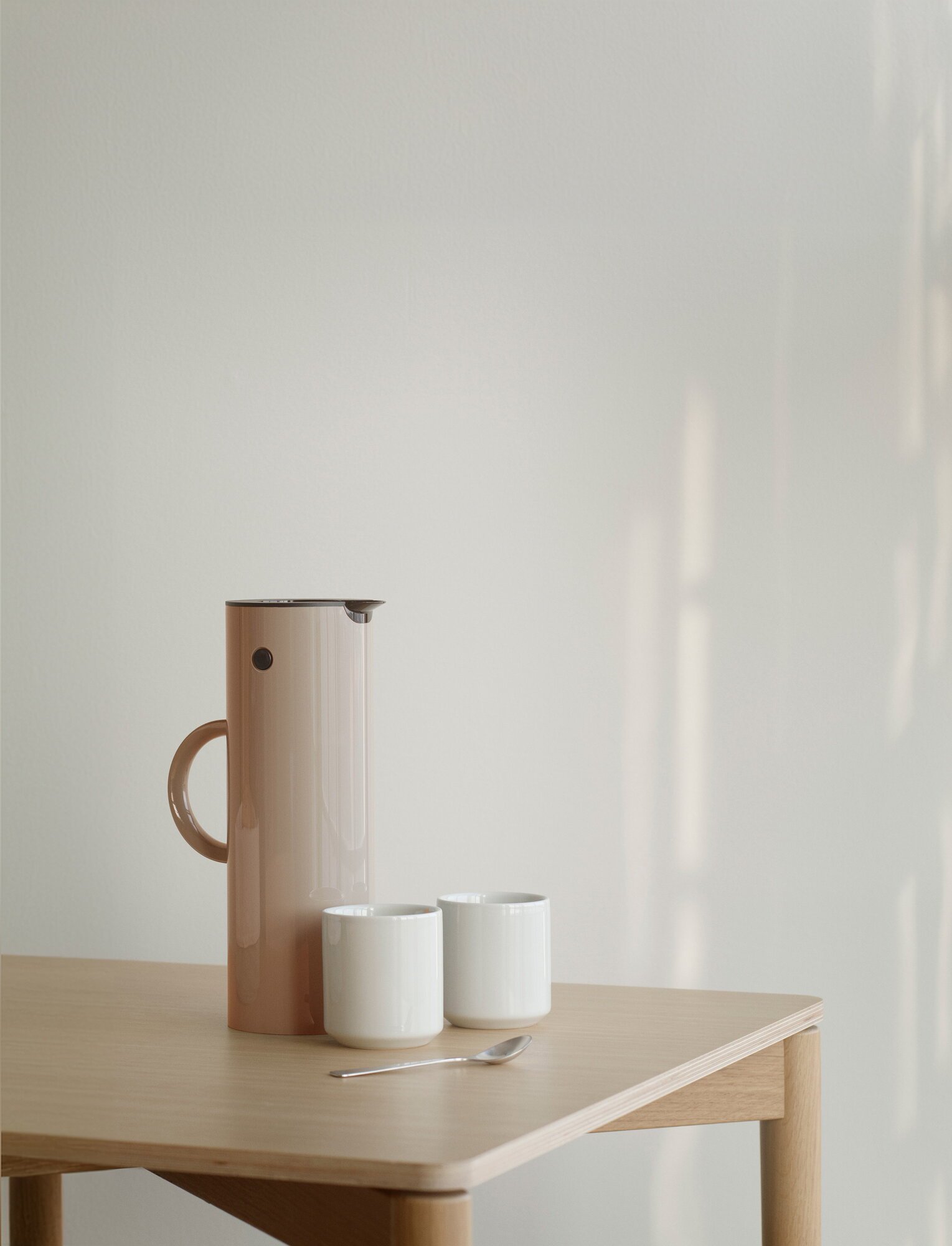 Stelton EM77 vacuum jug, 1 L, wheat | Finnish Design Shop