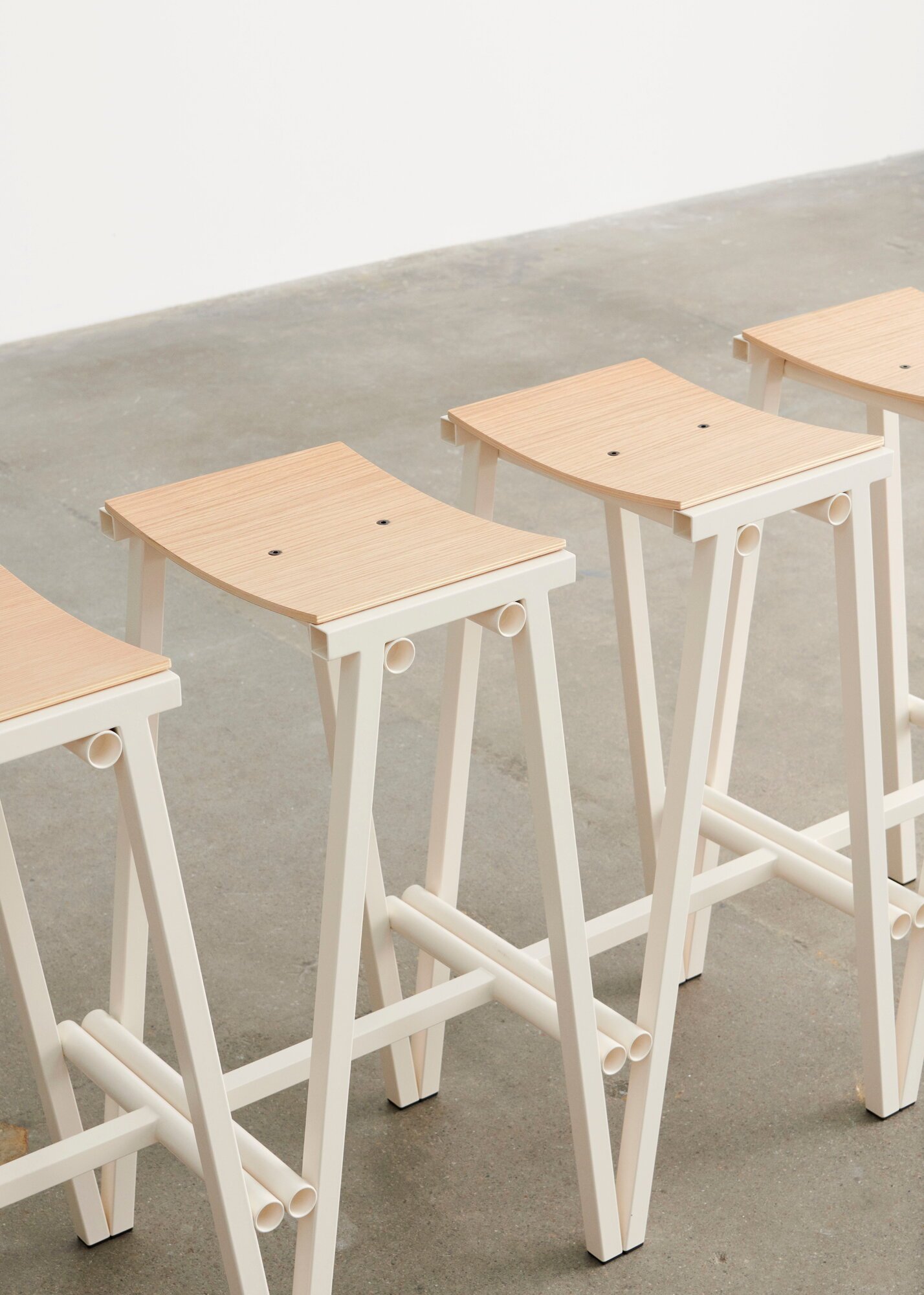 HAY Taburete 8 bar stool, high, 75 cm, eggshell - lacquered oak ...