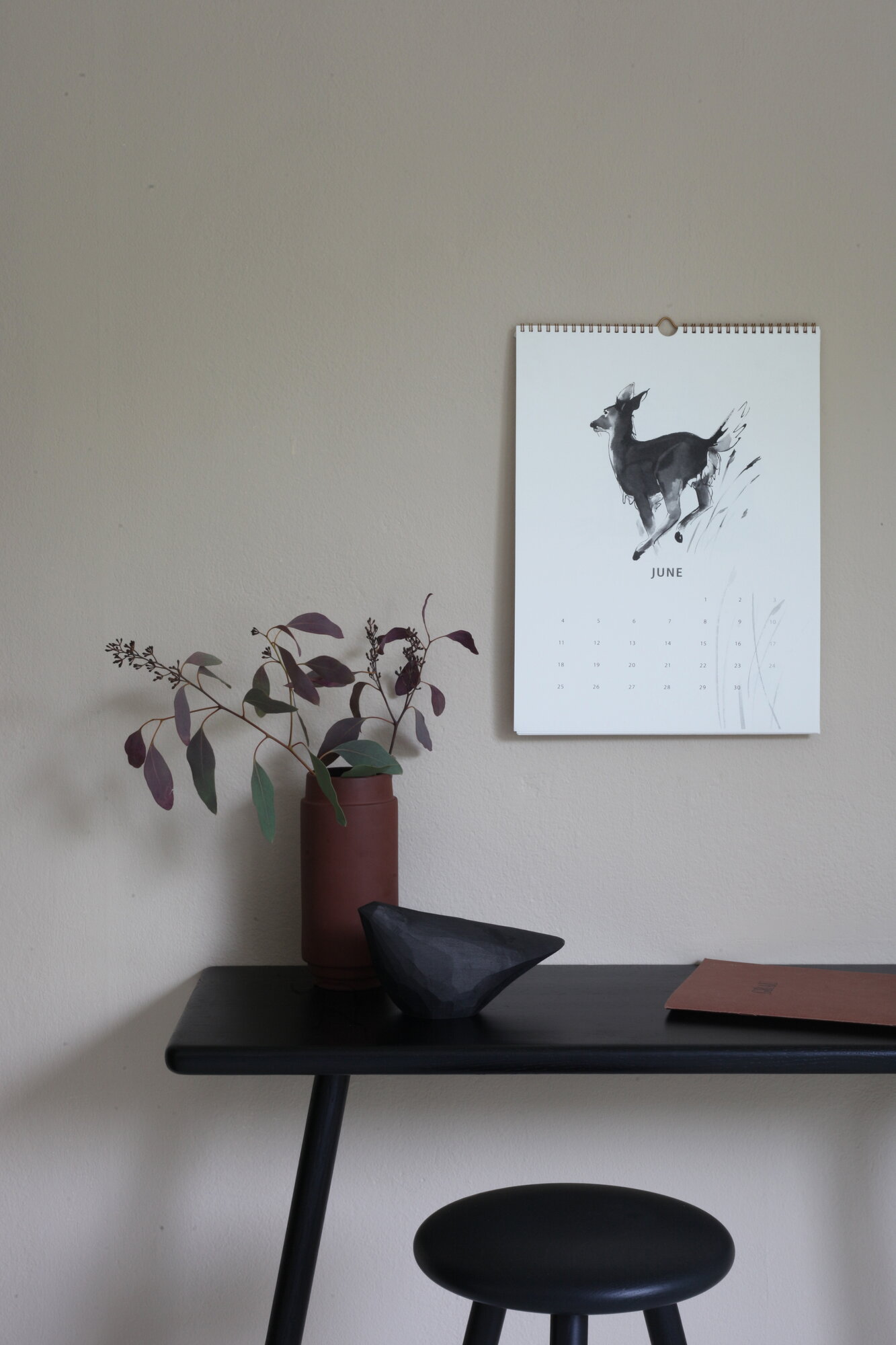 Nikari Perch bar stool 63 cm, black | Finnish Design Shop