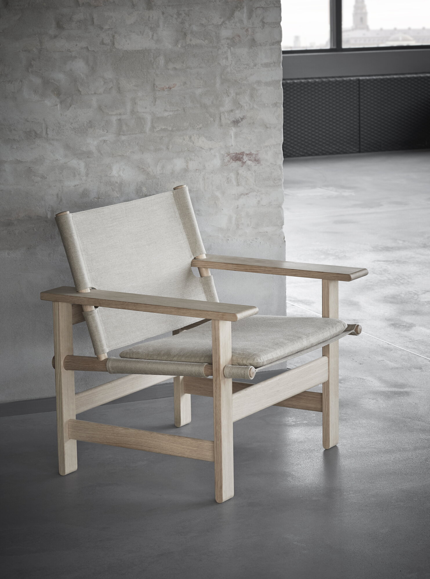 Fredericia Canvas chair w. seat cushion, soaped oak - natural canvas ...