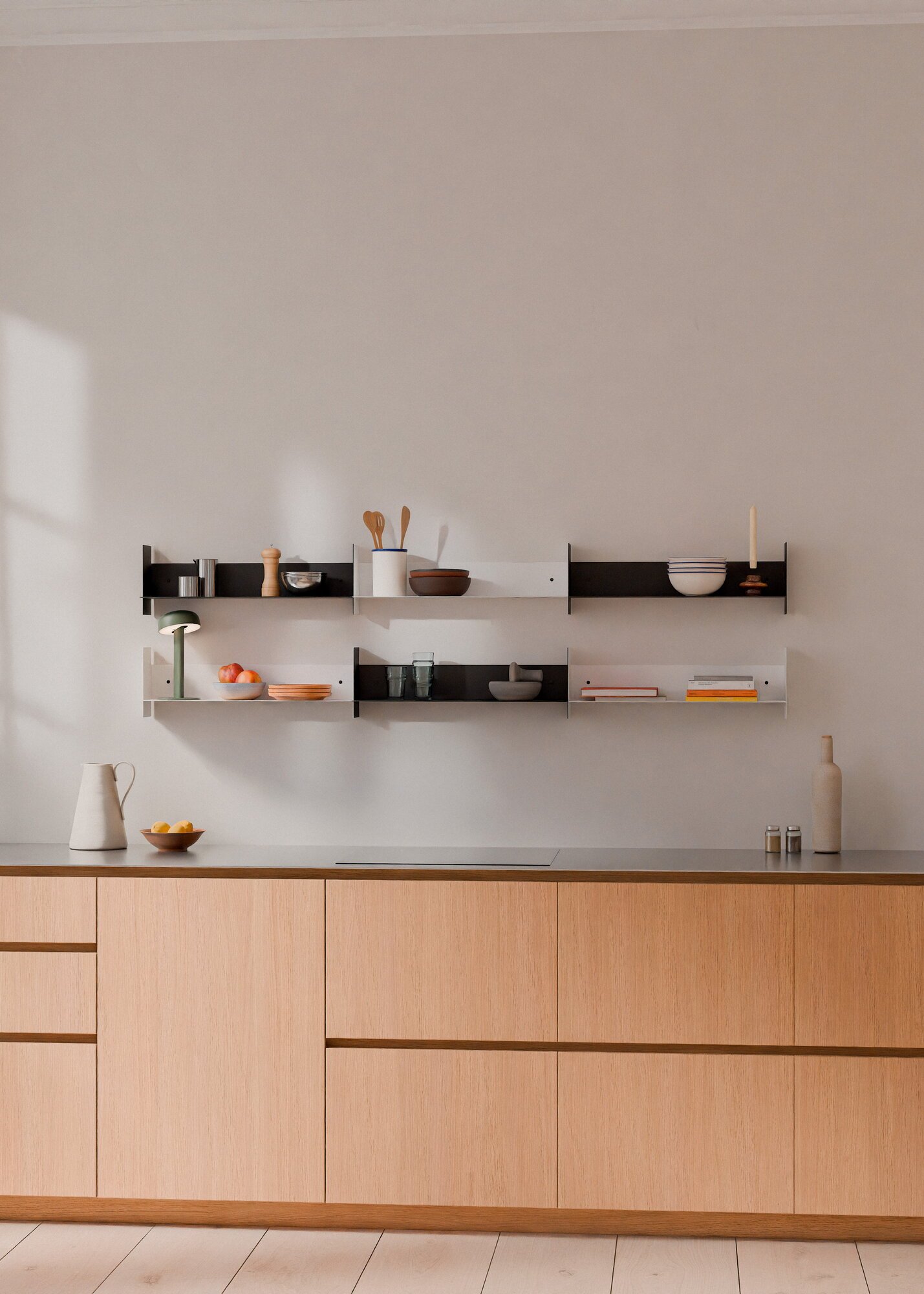 TIPTOE PLI shelf, 60 cm, graphite black | Finnish Design Shop