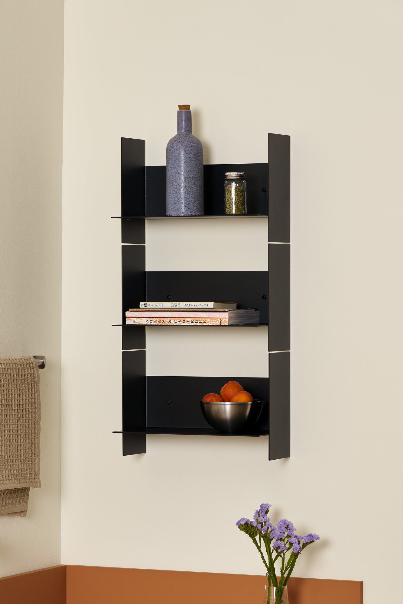 TIPTOE PLI shelf, 30 cm, graphite black | Finnish Design Shop