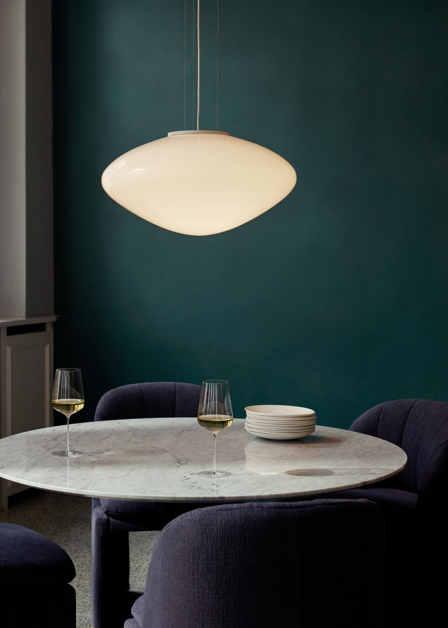 &Tradition Mist pendant lamp AP20, matt white - opal glass | Finnish ...