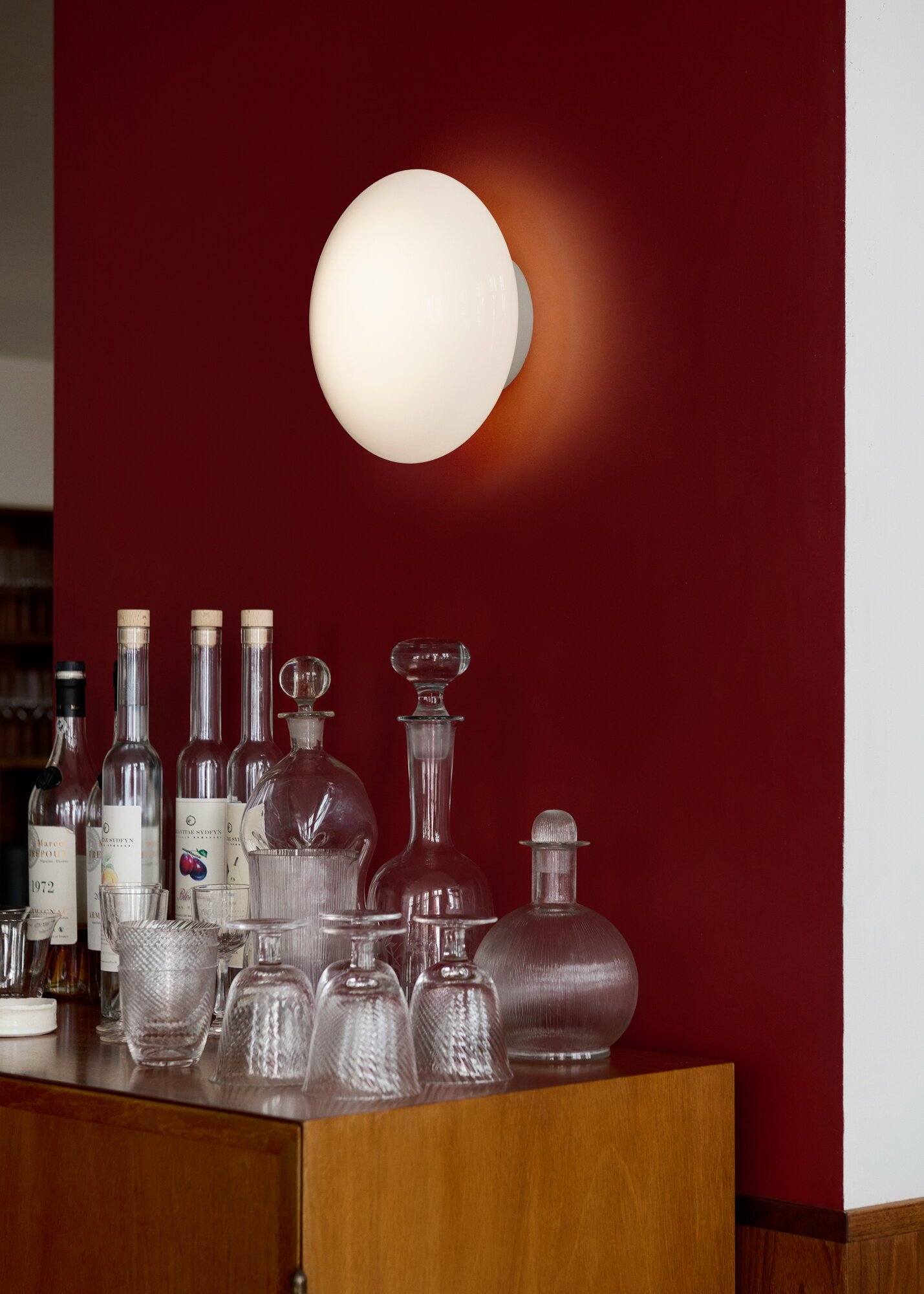 &Tradition Mist ceiling/wall lamp AP22, white - opal glass | Finnish ...