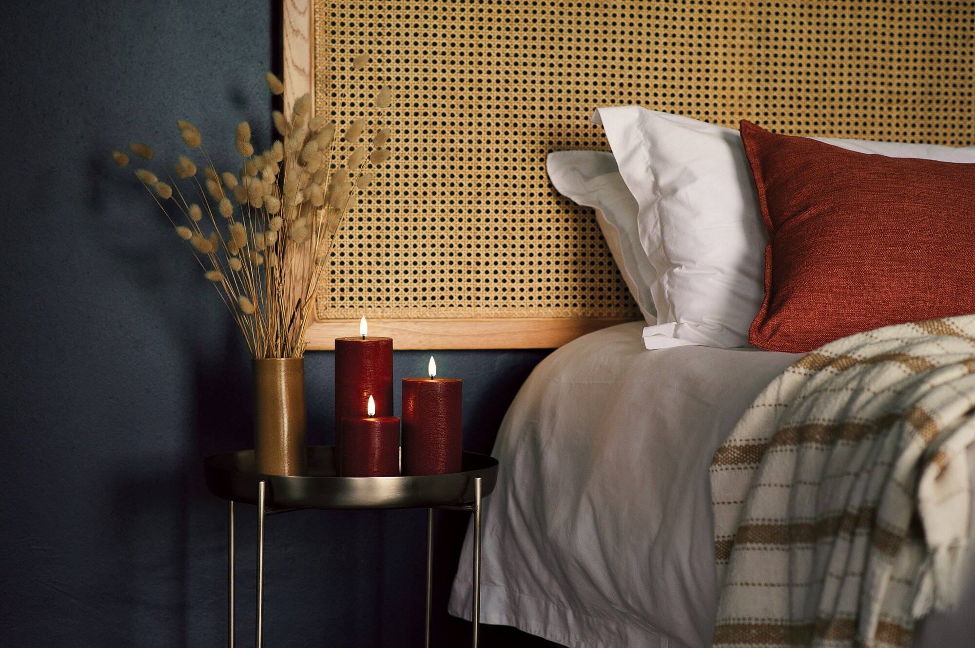 Uyuni Lighting Candela a colonna LED, 7,8 x 15 cm, texture rustica ...