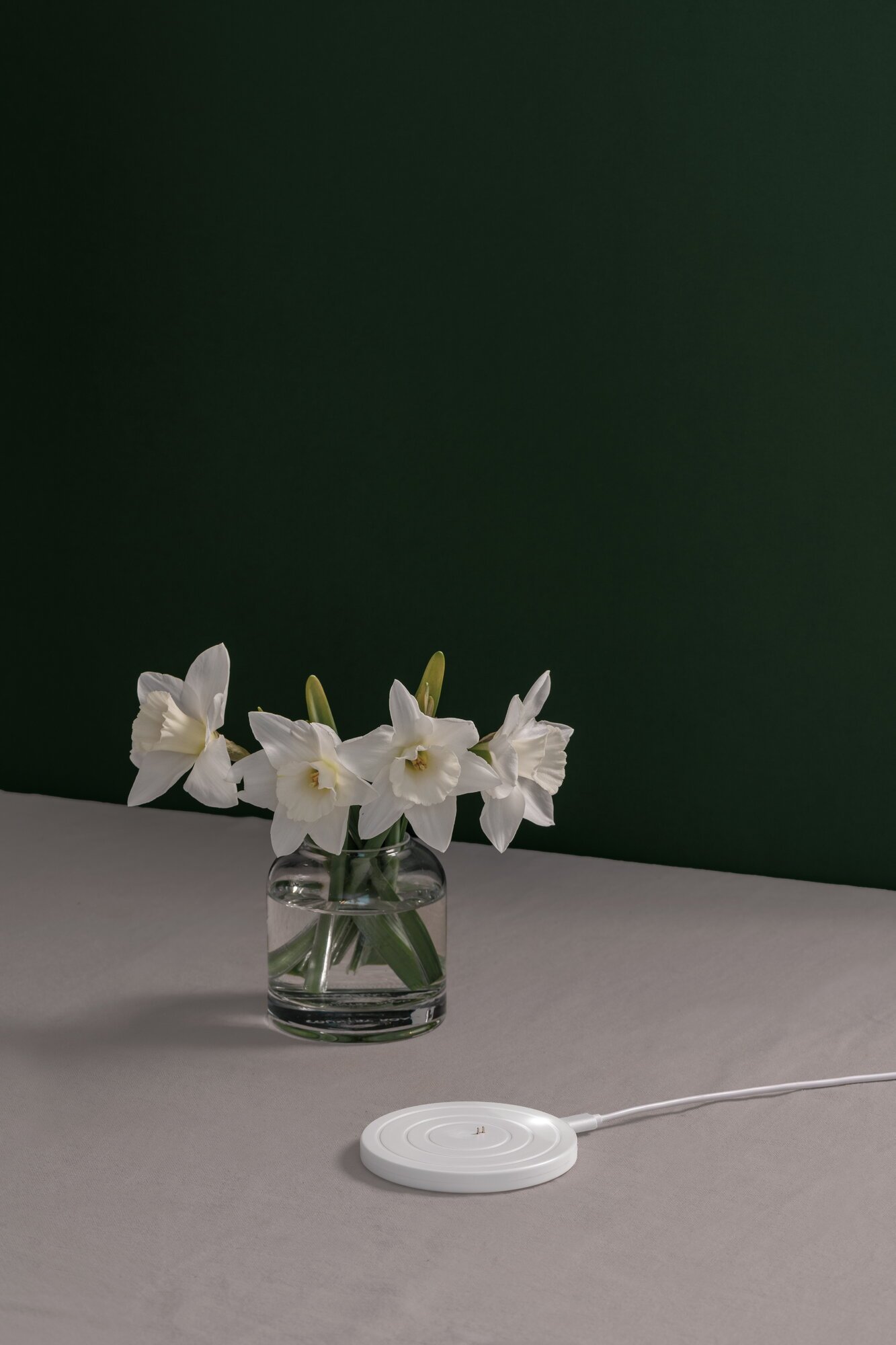 Uyuni Lighting LED latausalusta, pyöreä, USB-C, 10 x 10 cm, valkoinen ...