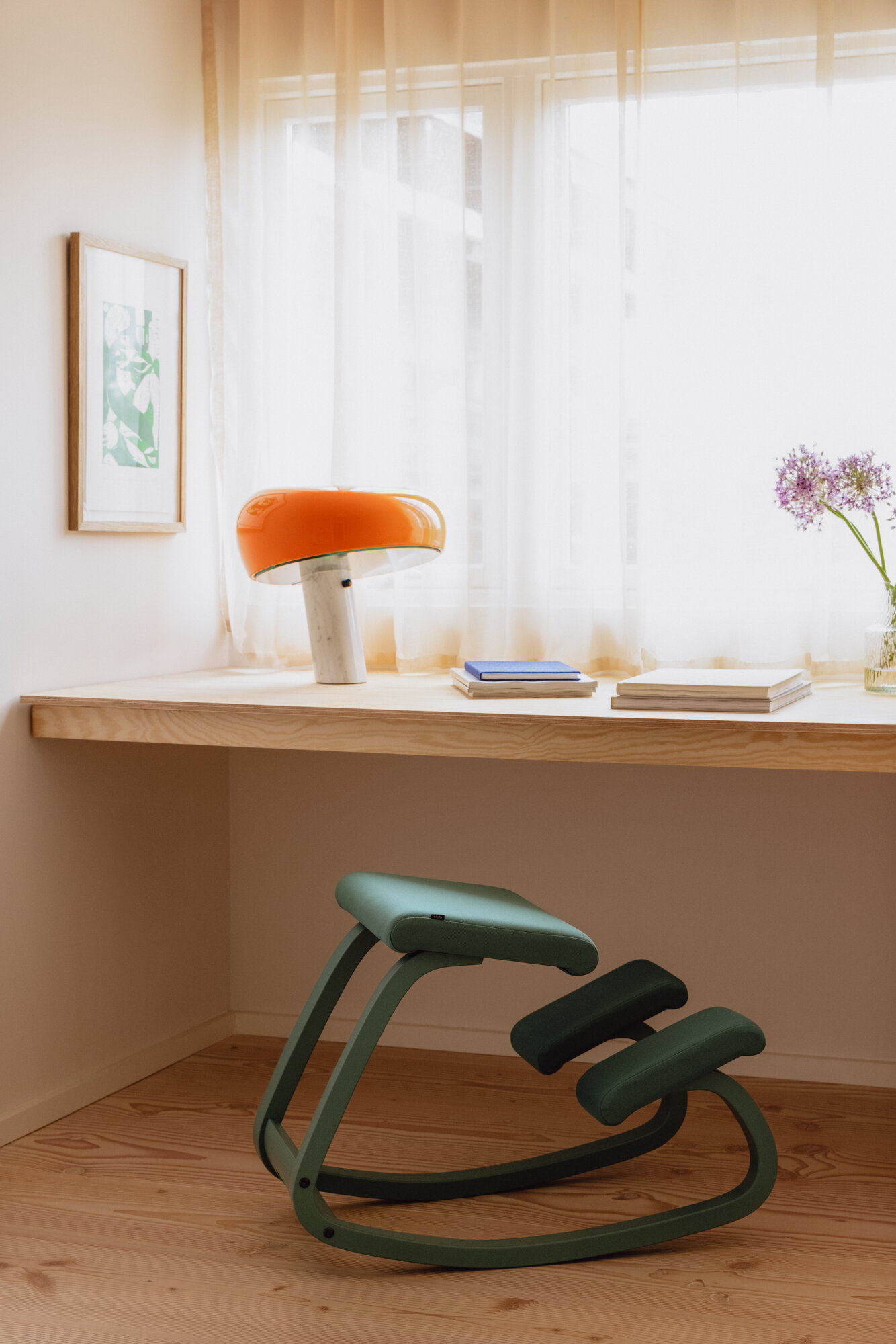 Varier Variable Monochrome kneeling chair, forest | Finnish Design Shop