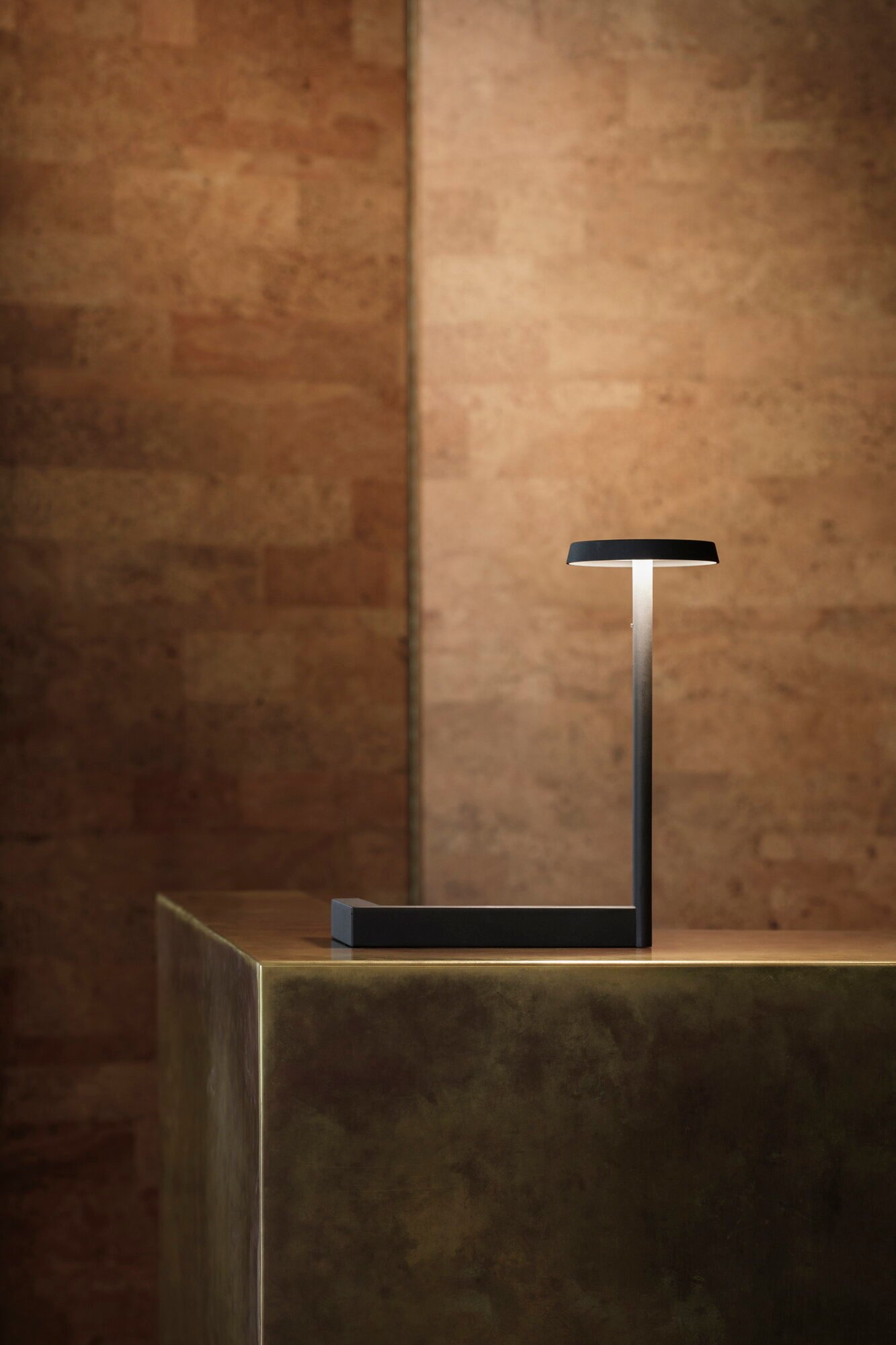 Vibia Flat 5970 table lamp, black | Finnish Design Shop
