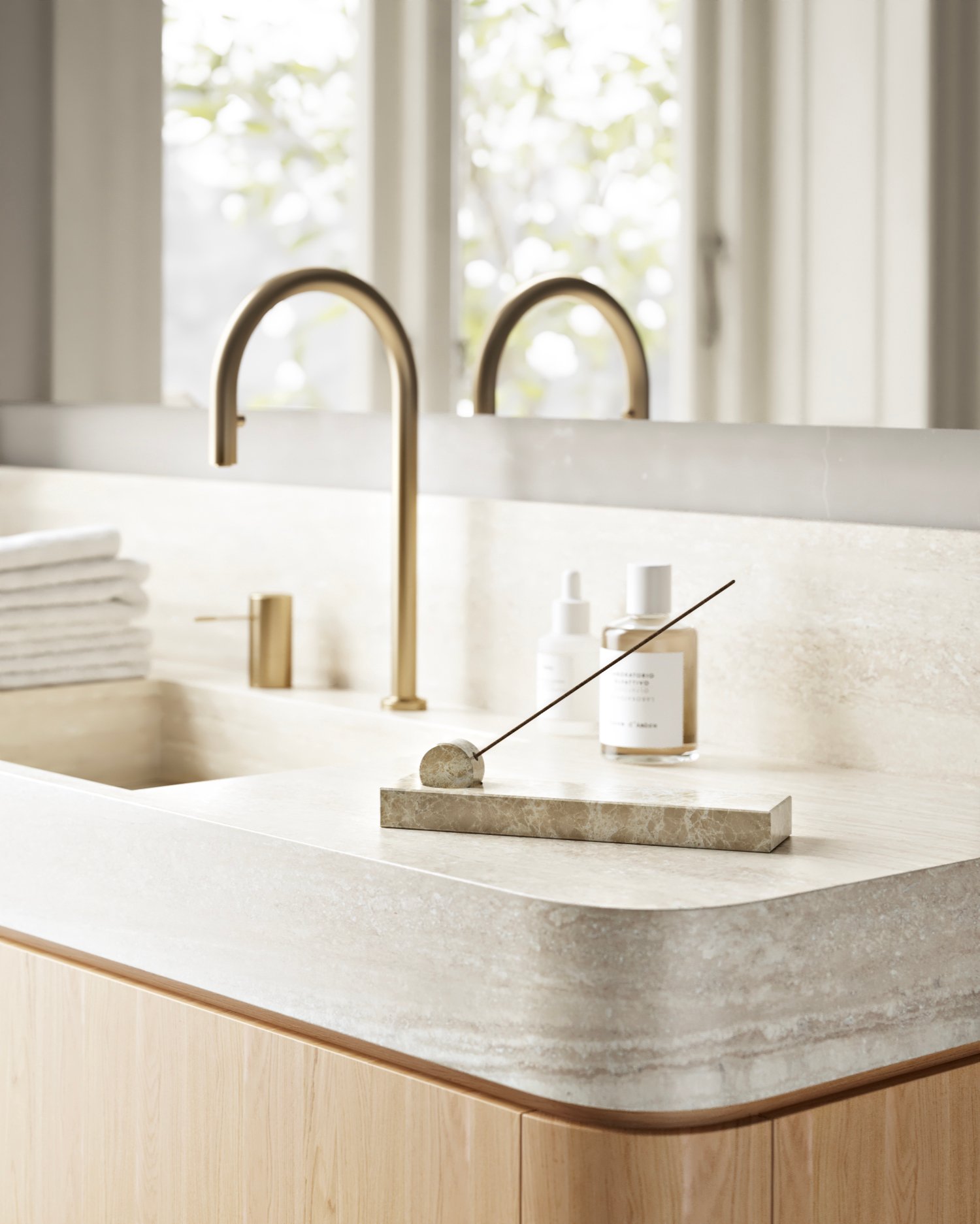 Woud Monolith suitsukealusta, vaaleanruskea marmori | Finnish Design Shop