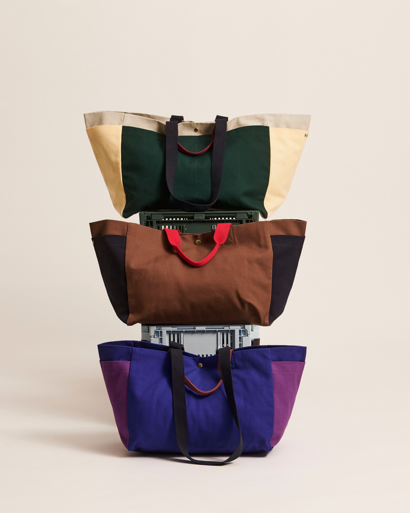 HAY Weekend bag, medium, dark green - multicolour | Finnish Design Shop