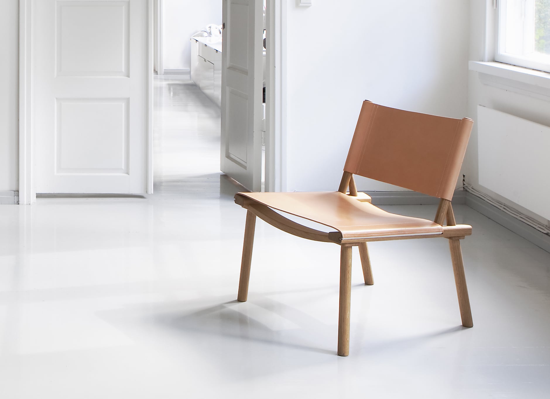 Nikari December chair, ash - natural leather | Finnish Design Shop