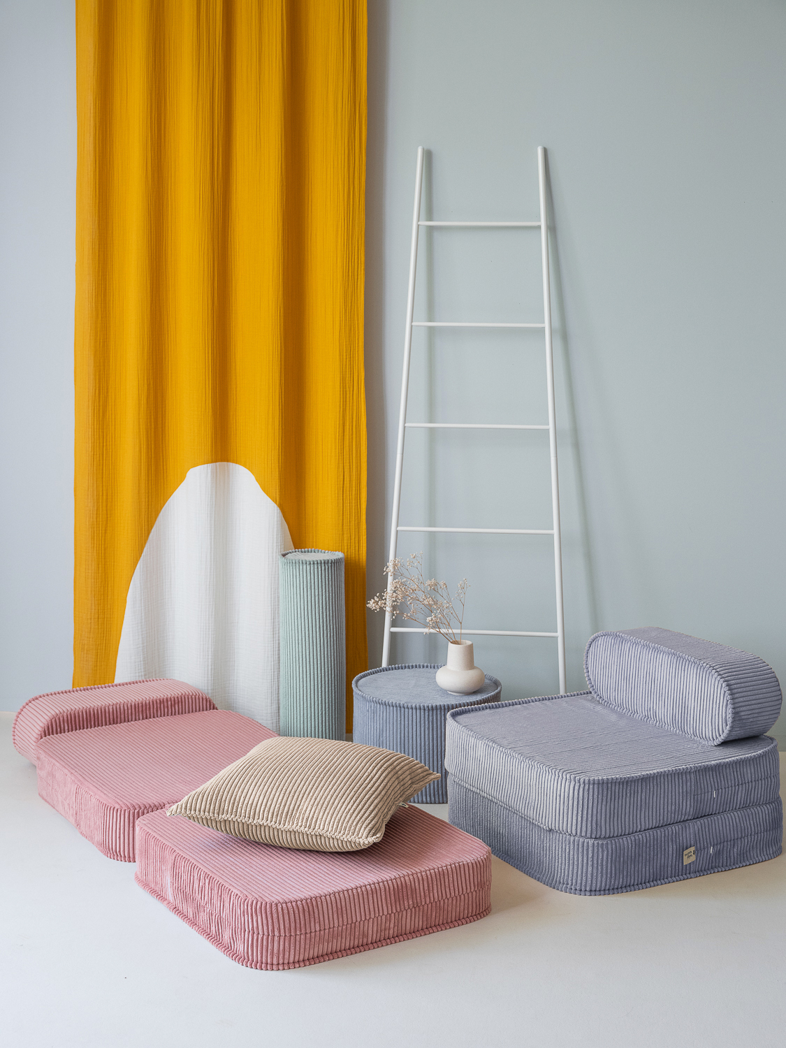 Wigiwama Flip chair, pink mousse | Finnish Design Shop