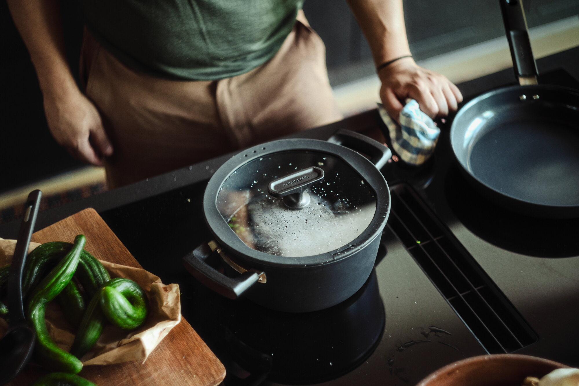 Fiskars Hard Face casserole, 3,5 L, with lid | Finnish Design Shop