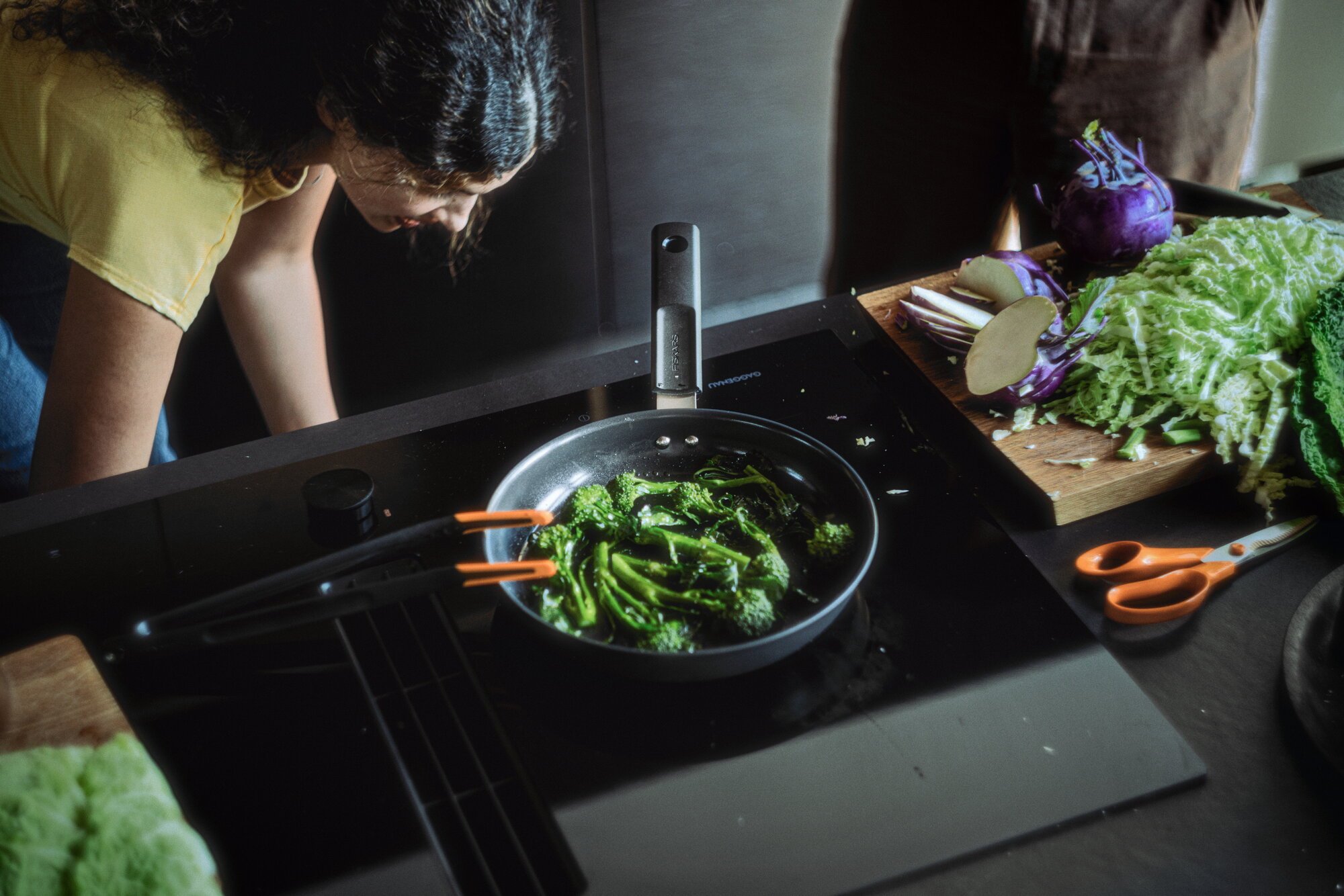 Fiskars Hard Face frying pan, 24 cm | Finnish Design Shop