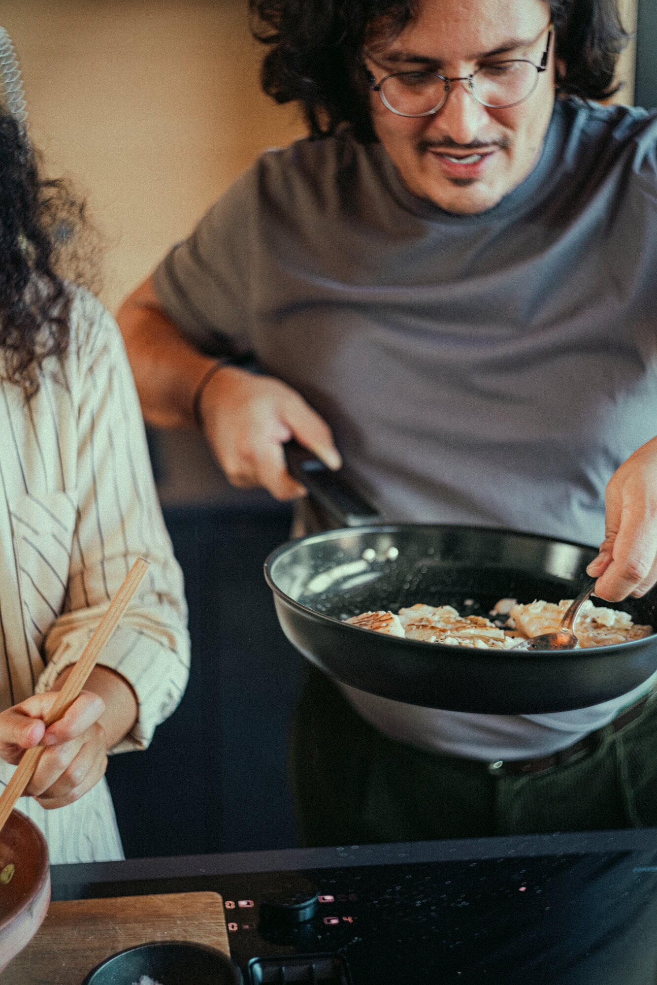 Fiskars Hard Face frying pan, 28 cm | Finnish Design Shop