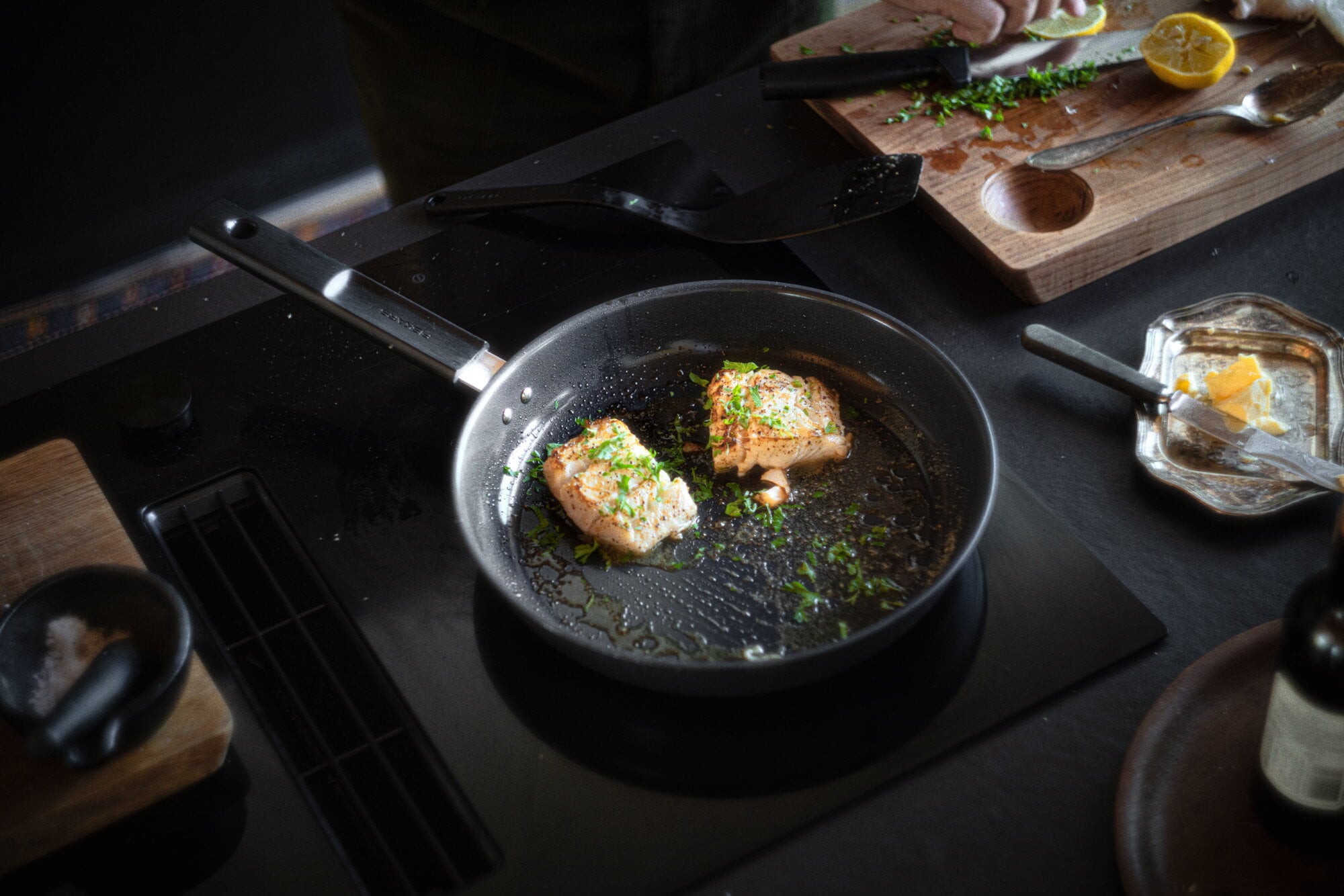 Fiskars Hard Face frying pan, 28 cm | Finnish Design Shop