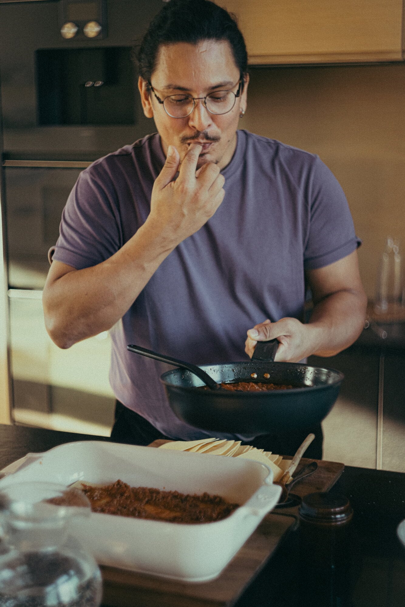 Fiskars Hard Face sauté pan, 24 cm, with lid | Finnish Design Shop UK