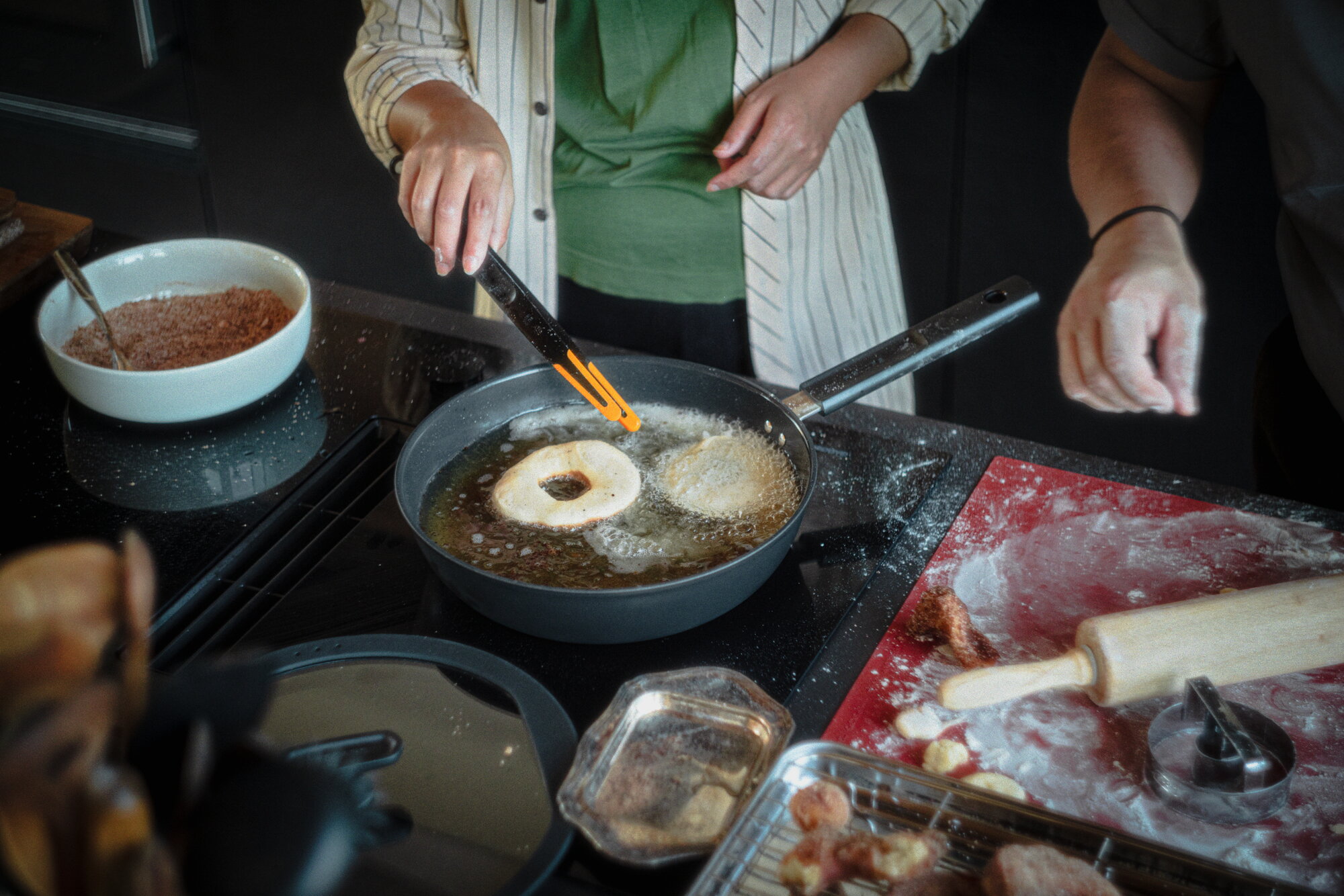 Fiskars Hard Face sauté pan, 28 cm, with lid | Finnish Design Shop