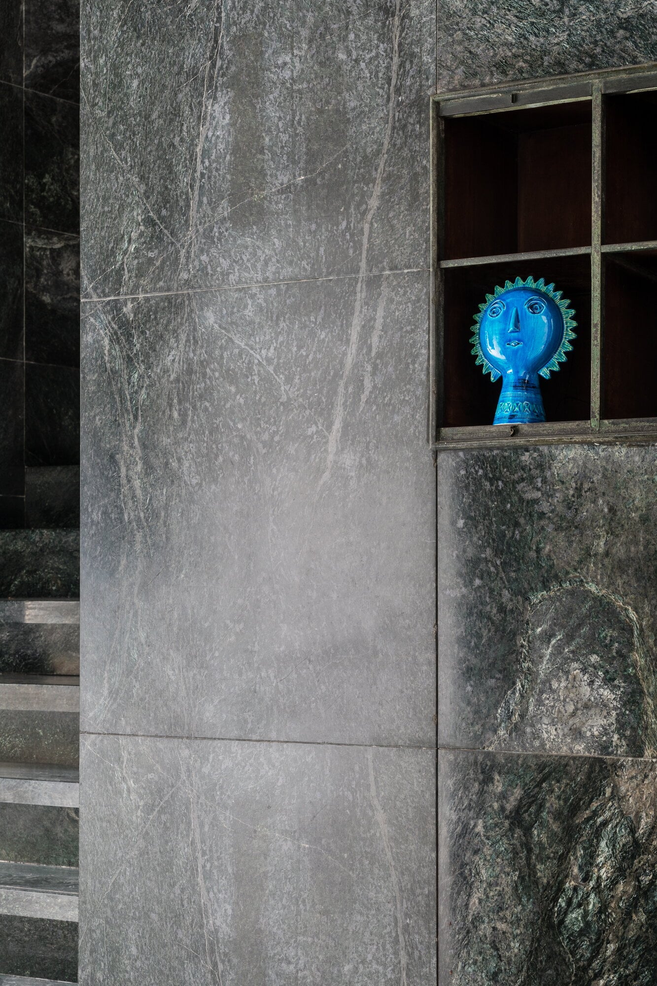 Bitossi Sun figure, 21 cm, Rimini blue | Finnish Design Shop