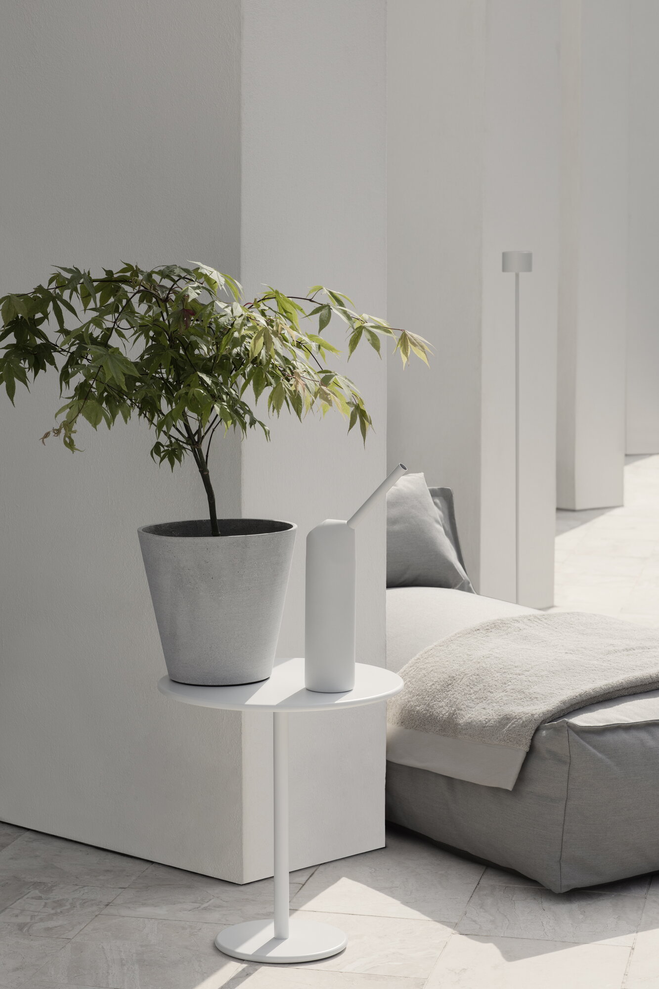 Blomus Stay Garden side table, white | Finnish Design Shop