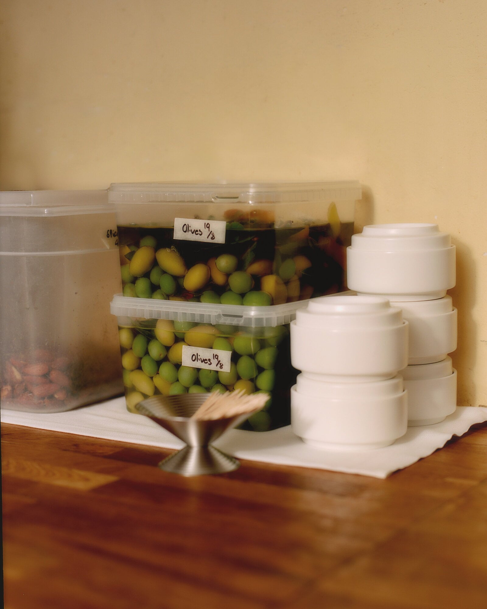 Service Projects Olive bowl, white | Finnish Design Shop