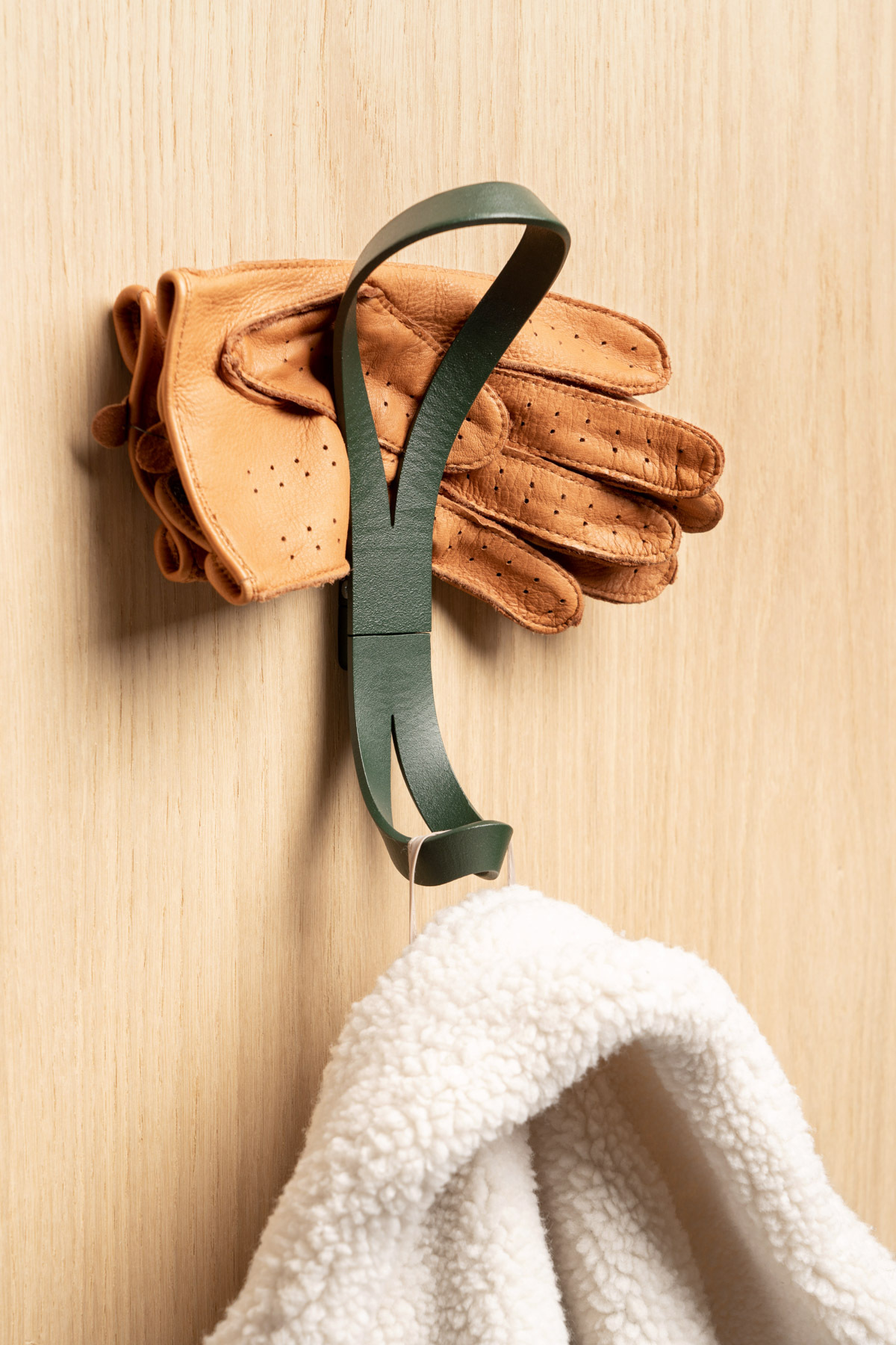 Essem Design Endless hook, fir green | Finnish Design Shop