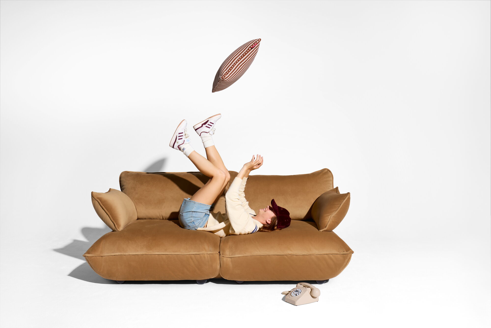 Fatboy Sumo Medium sofa, Velvet Recycled almond | Finnish Design Shop
