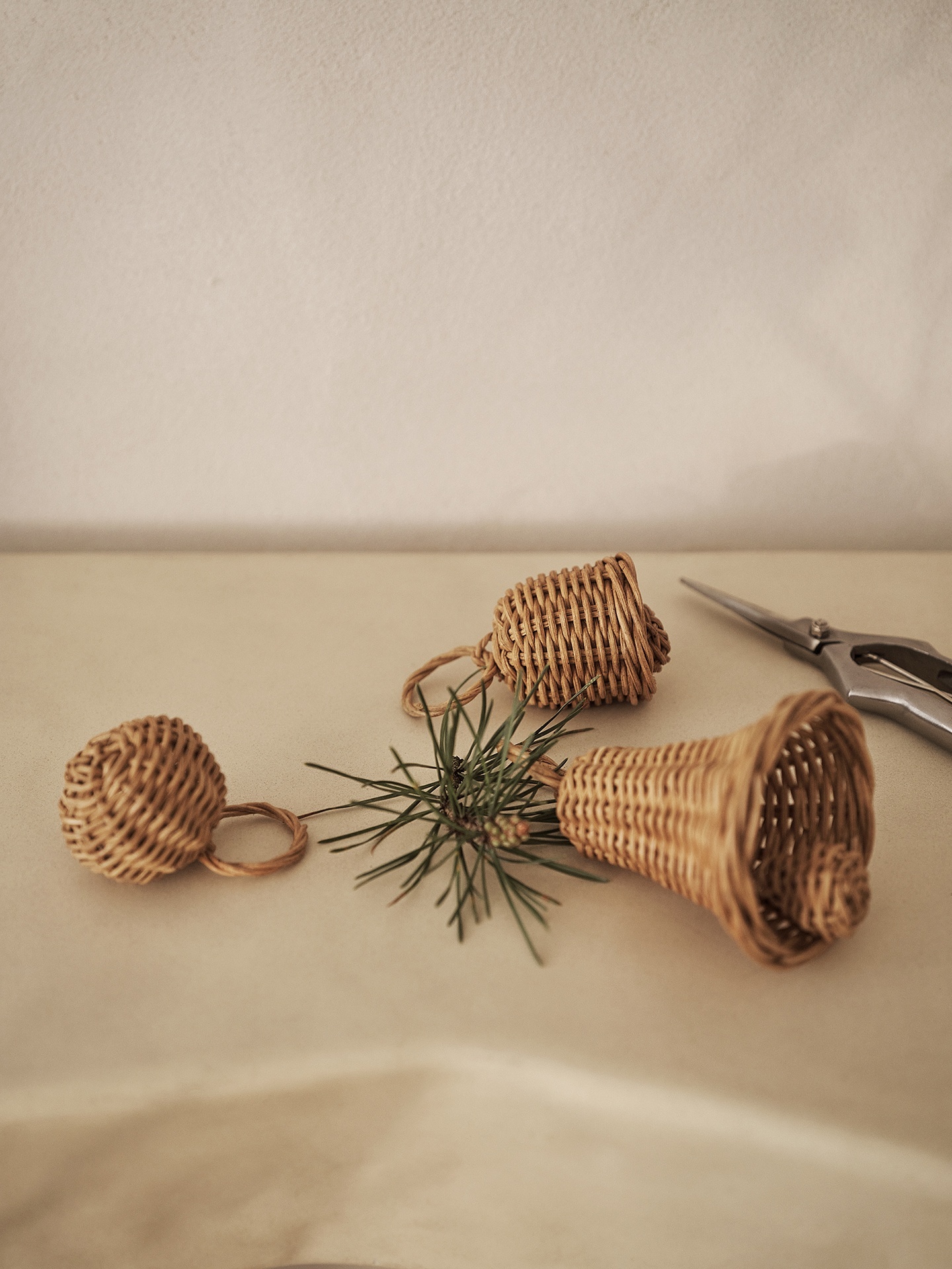 Ferm Living Braided bell baubles, set of 3, natural rattan | Finnish ...