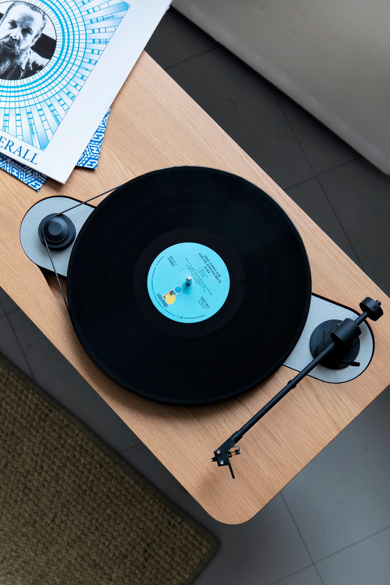 Wooden Turntable record player, oak | Finnish Design Shop