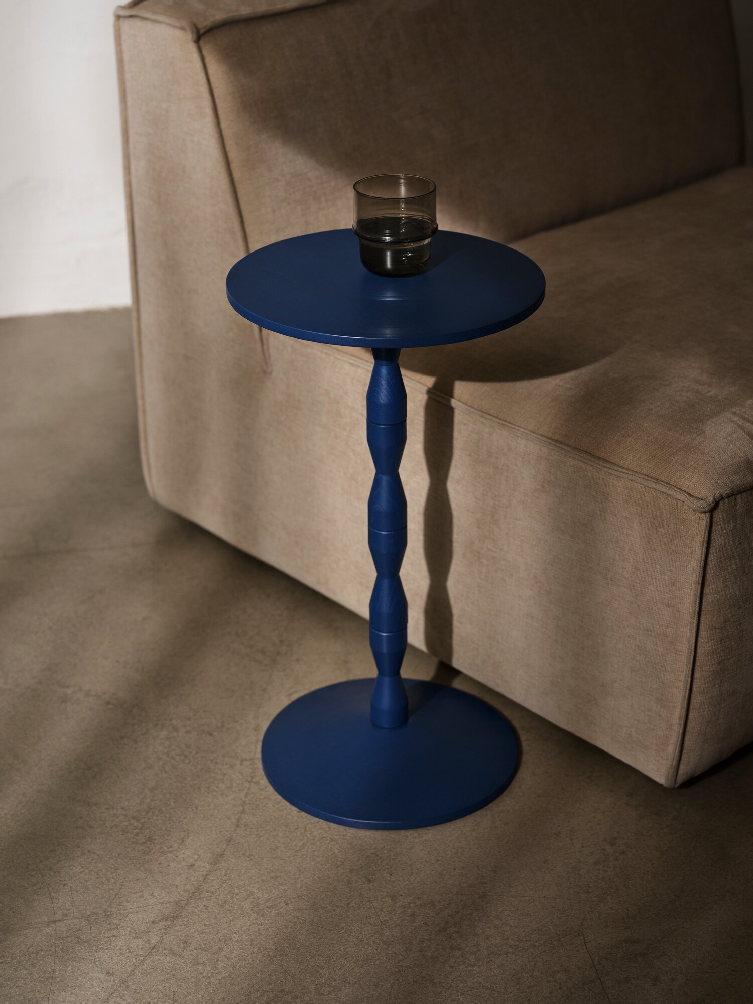 Design House Stockholm Pedestal side table, blue | Finnish Design Shop
