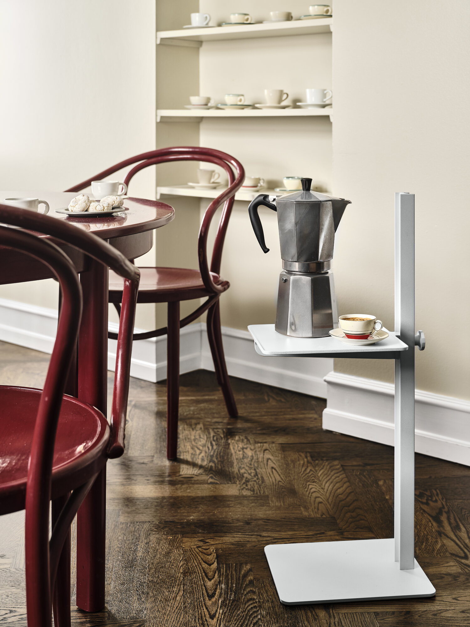 String Furniture Museum side table, aluminium | Finnish Design Shop