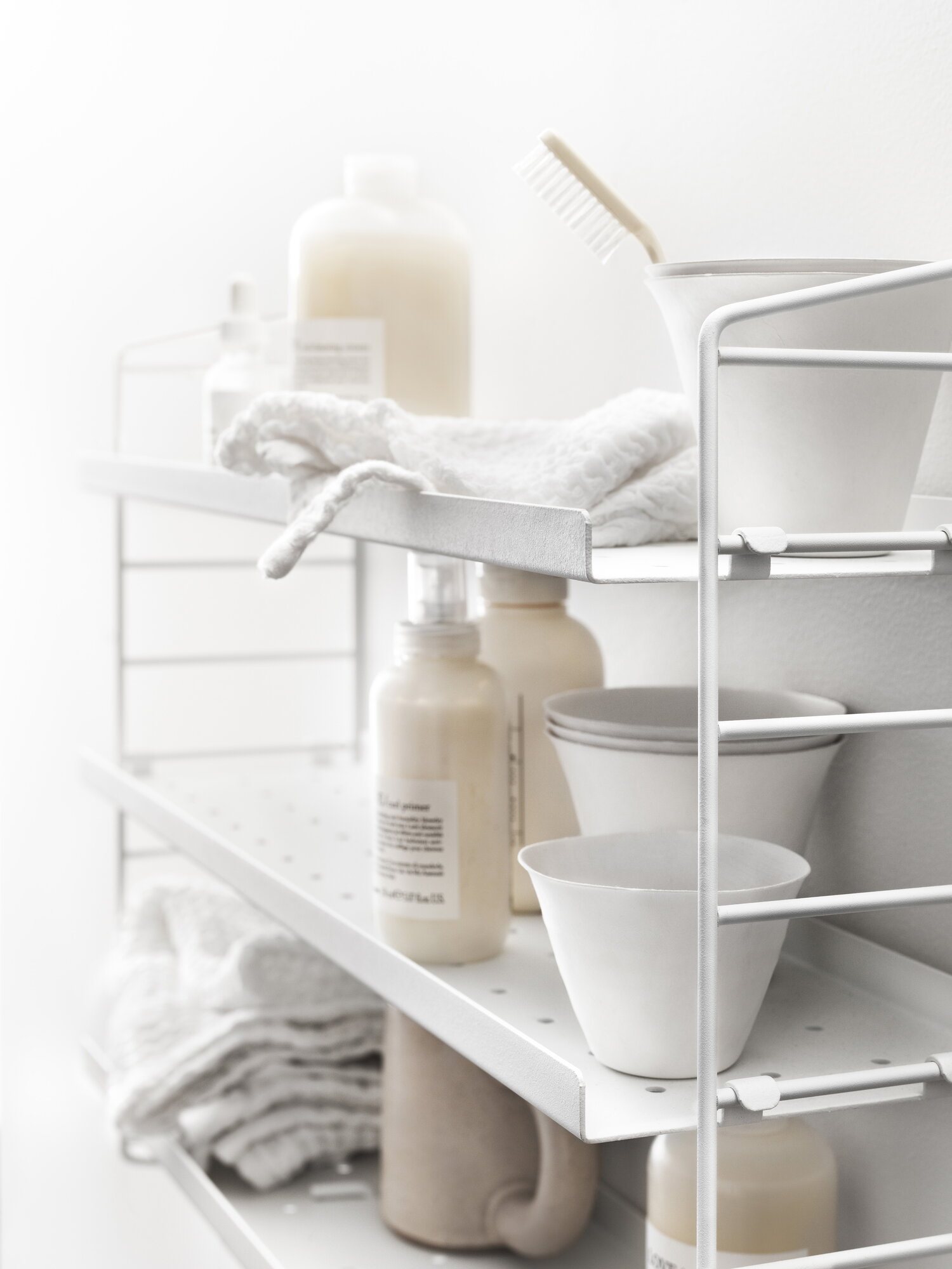 String Furniture String Pocket shelf, metal, white | Finnish Design Shop