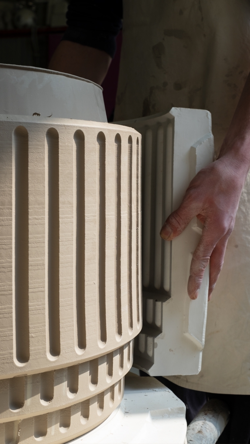 Miniforms Kolos coffee table, terracotta glazed | Finnish Design Shop