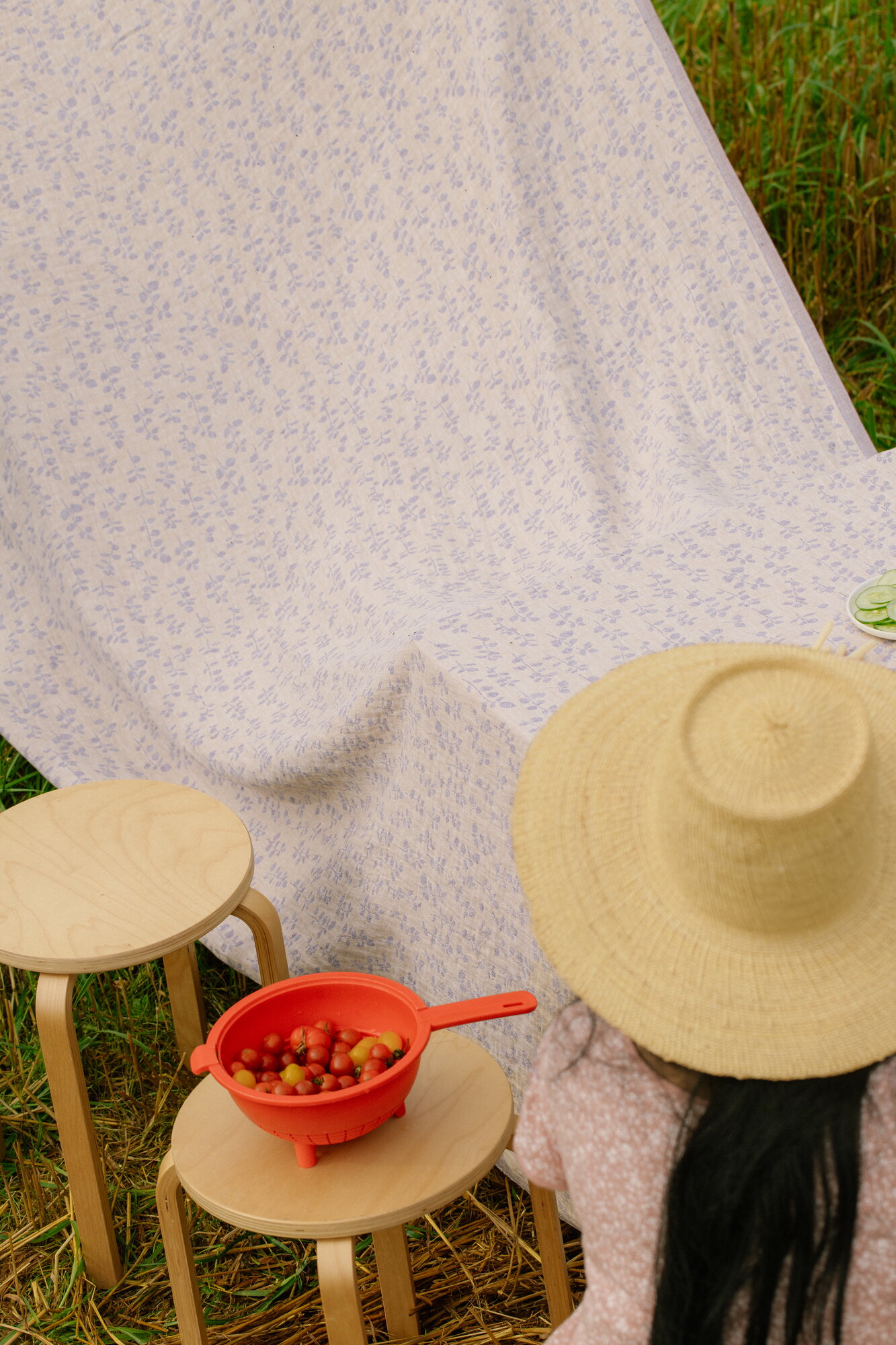 Lapuan Kankurit Meirami table cloth/throw, 145 x 260 cm, gold - lavender | Finnish Design Shop NL