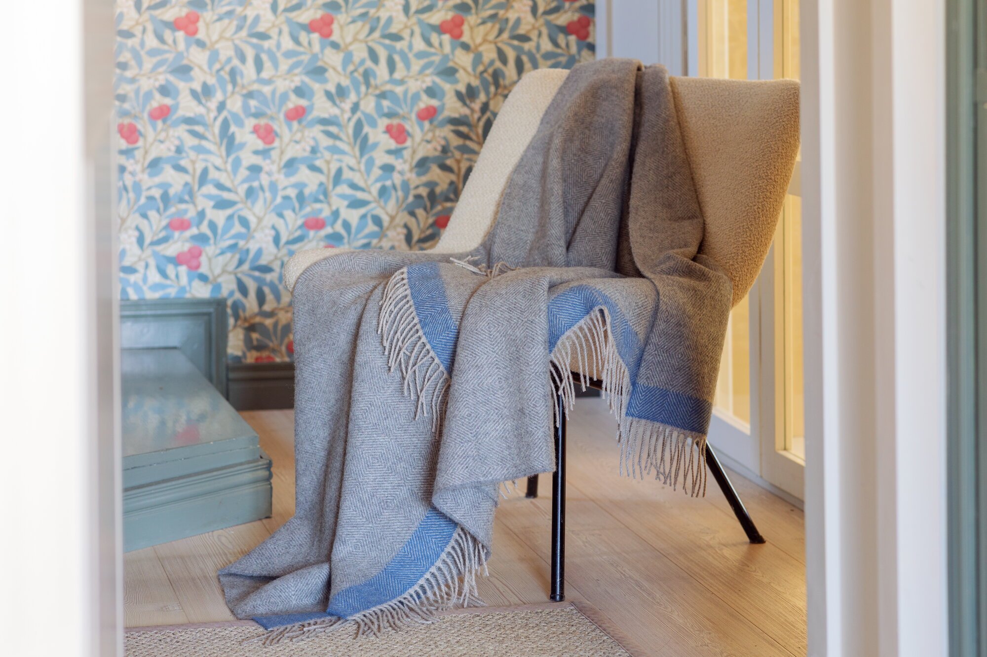 Lapuan Kankurit Rauha huopa, 130 x 180 cm, harmaa - sininen | Finnish ...