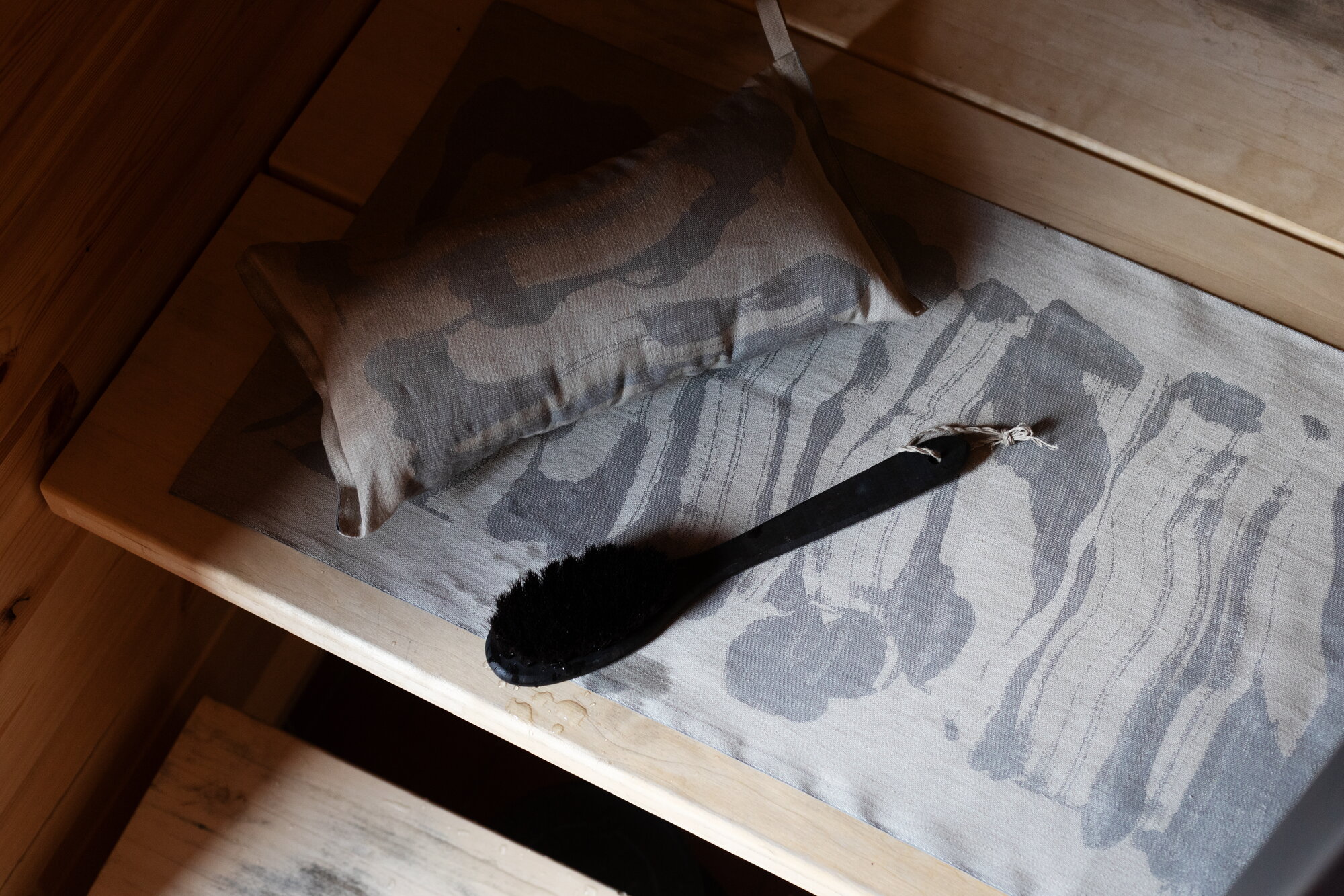 Lapuan Kankurit Savu sauna cover, 46 x 150 cm, linen - light grey ...