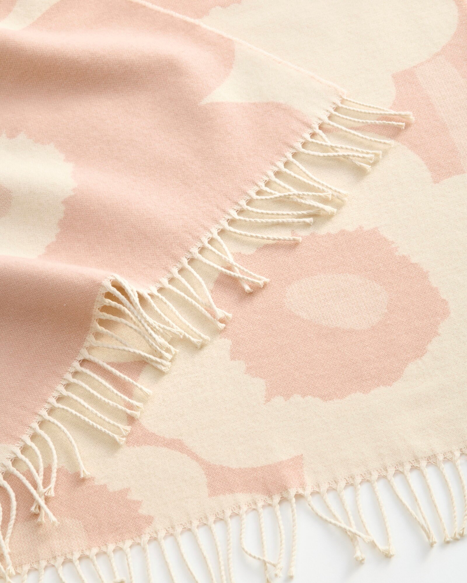 Marimekko Unikko throw, 130 x 180 cm, pink | Finnish Design Shop