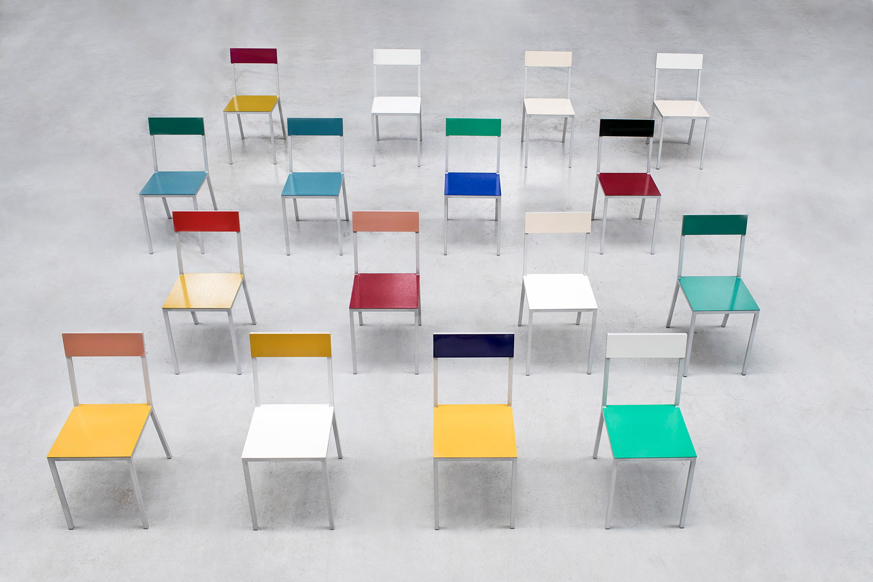 valerie_objects Alu tuoli, burgundi - vaaleanpunainen | Finnish Design Shop